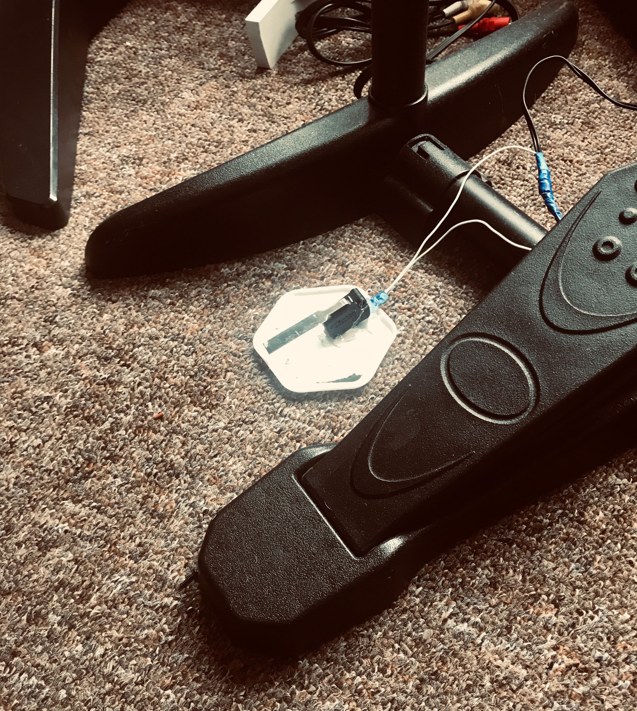 Band Hero PS2 MIDI Modification : 8 Steps - Instructables