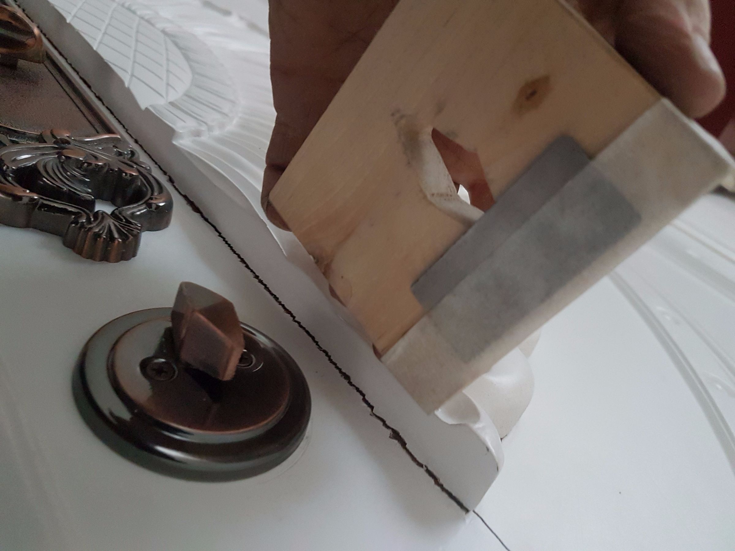 A Way to Secure the Deadbolt From Inside : 10 Steps (with Pictures ...