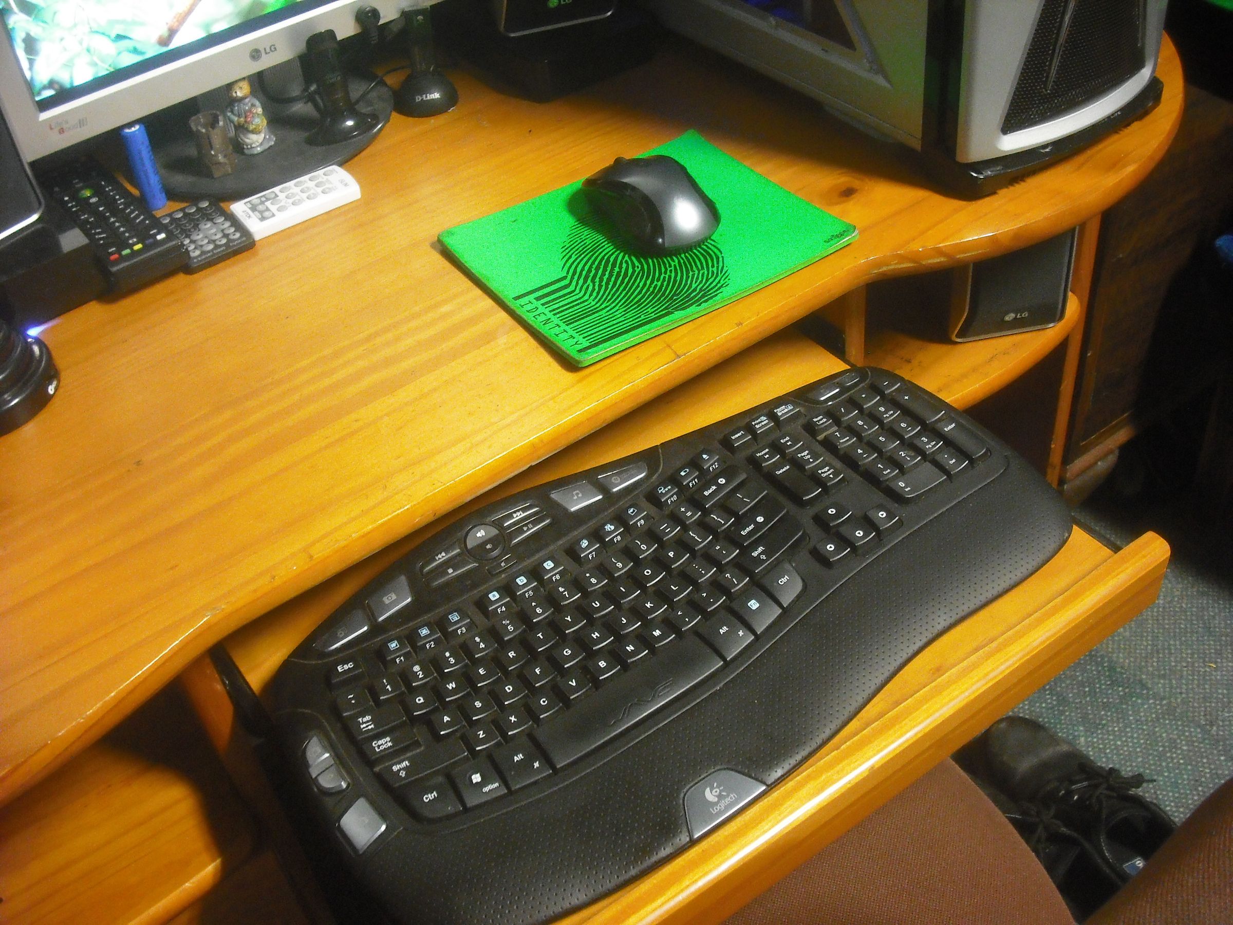 My Awesome PC Workspace : 3 Steps - Instructables