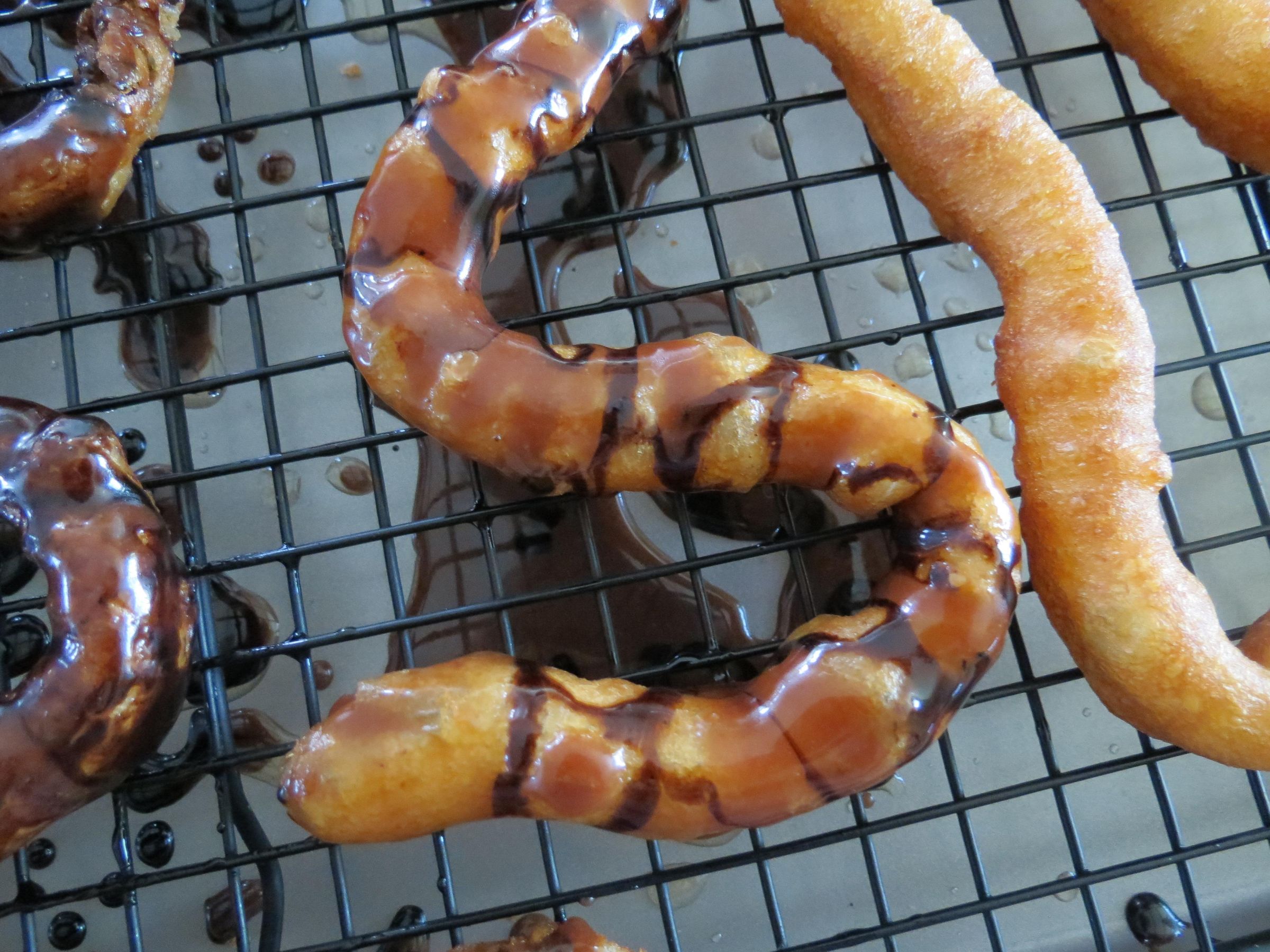 Chocolate Glazed SNAKE CHURROS : 8 Steps (with Pictures) - Instructables