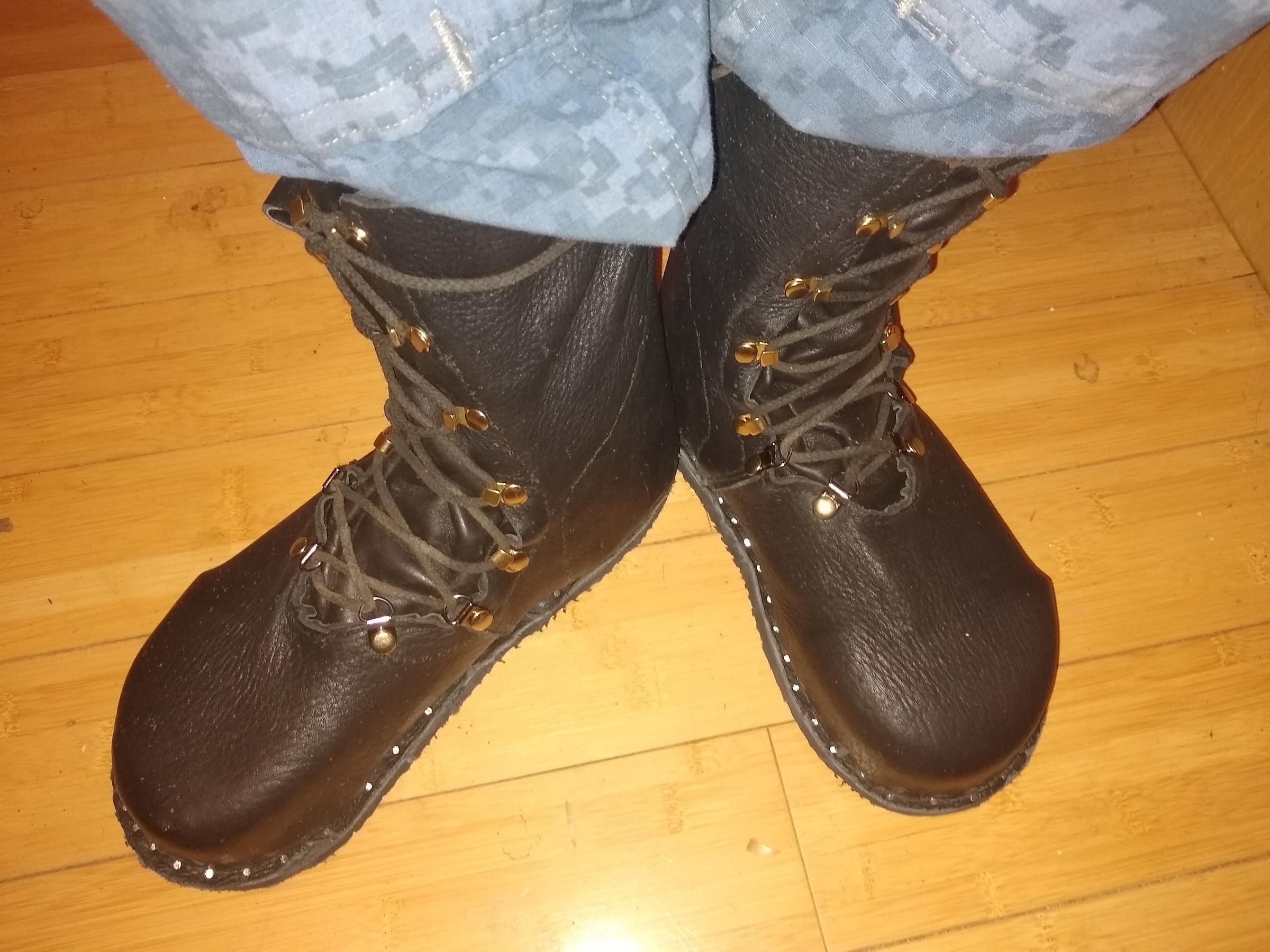 Custom Made Wide-Toe Boots Built on a Casting : 12 Steps (with Pictures ...