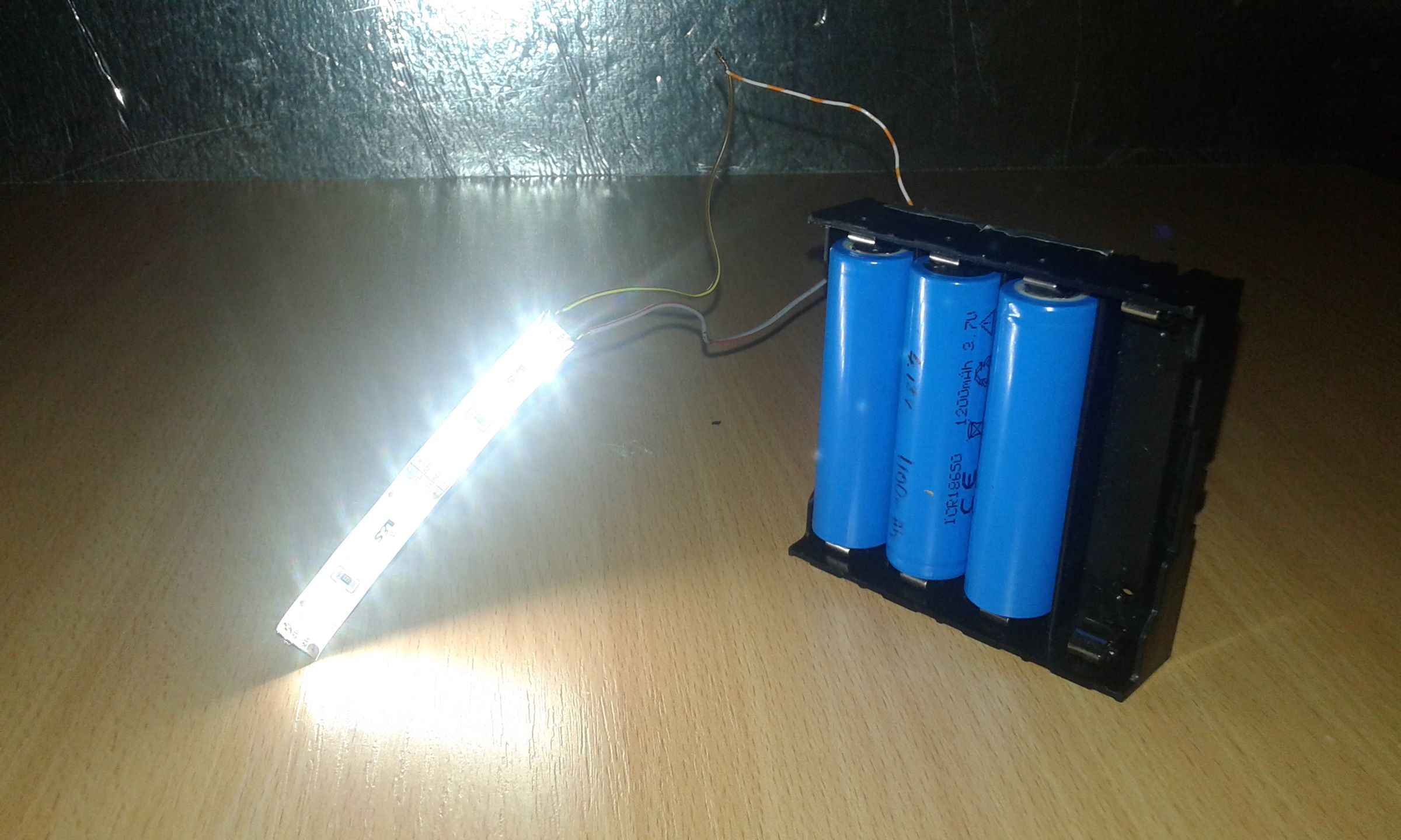 How to Make a 12v Battery Pack at Home : 3 Steps - Instructables
