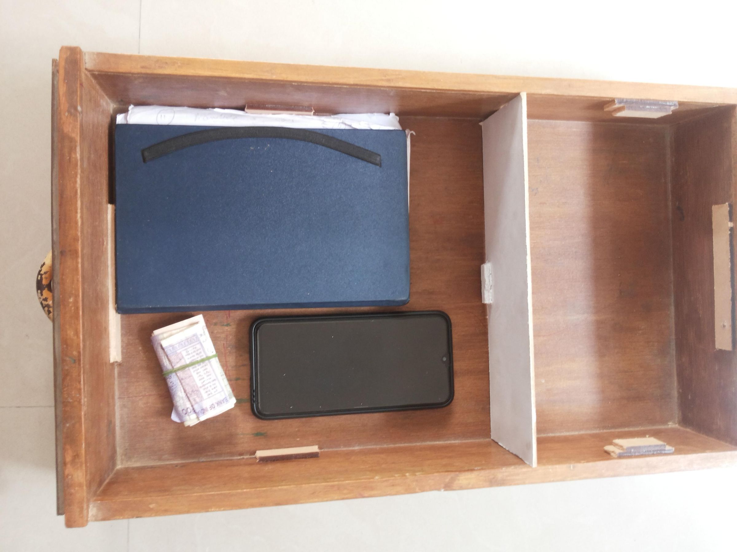 Secret Compartment in Drawer : 4 Steps - Instructables