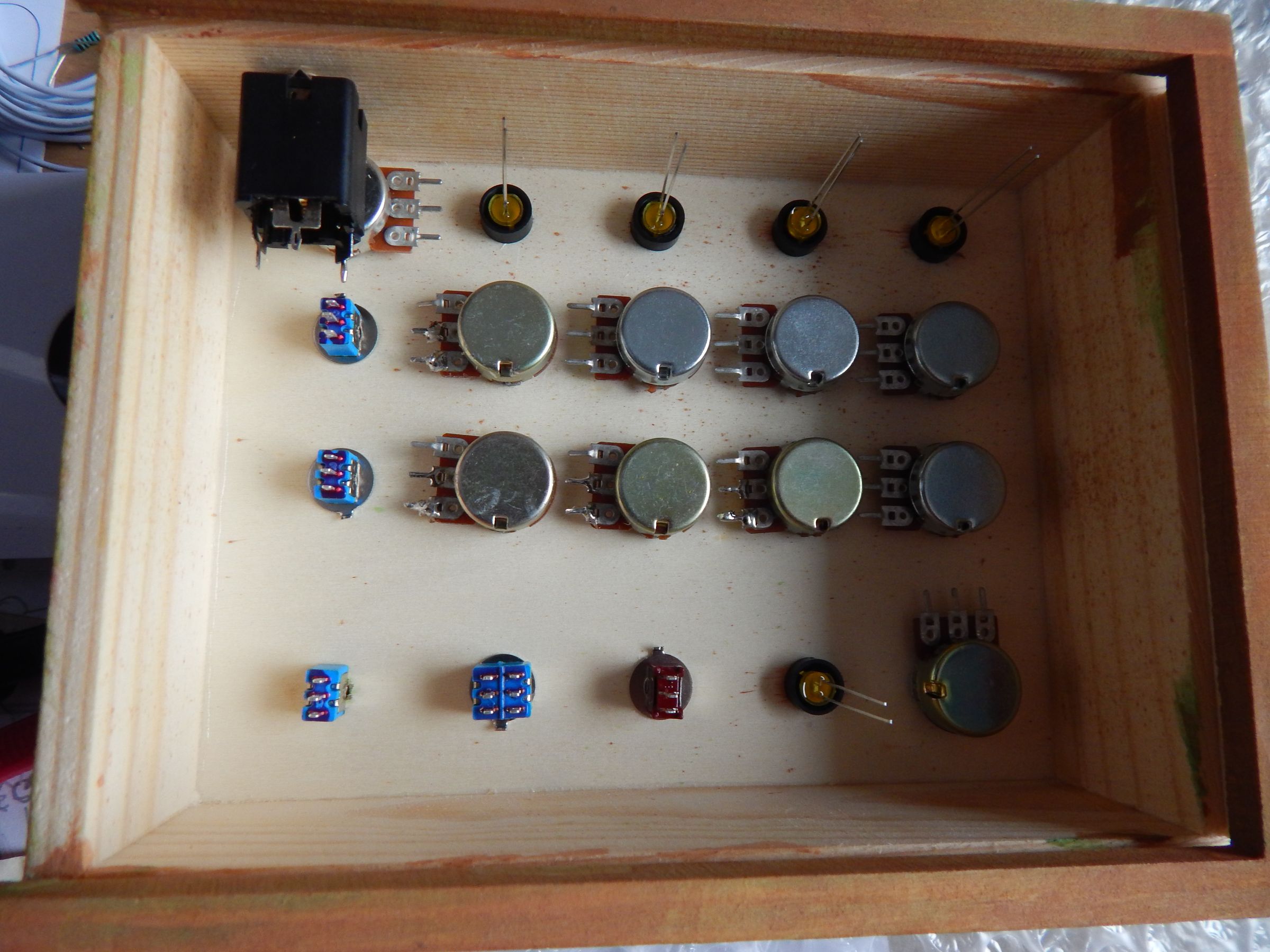 Parallel Sequencer Synth : 17 Steps (with Pictures) - Instructables
