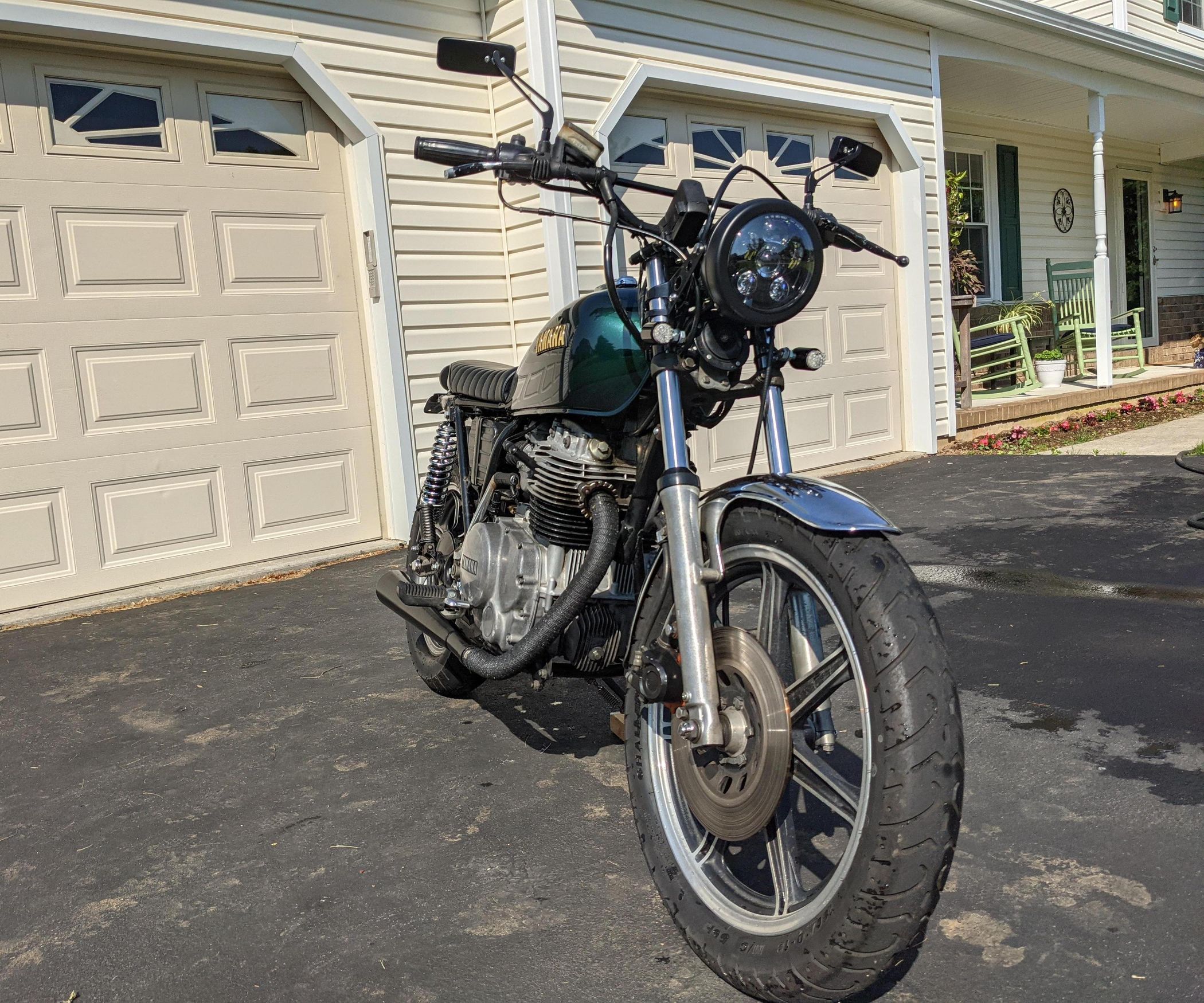 Restore and Modify Motorcycle - 1981 Yamaha XS-400 : 8 Steps (with ...