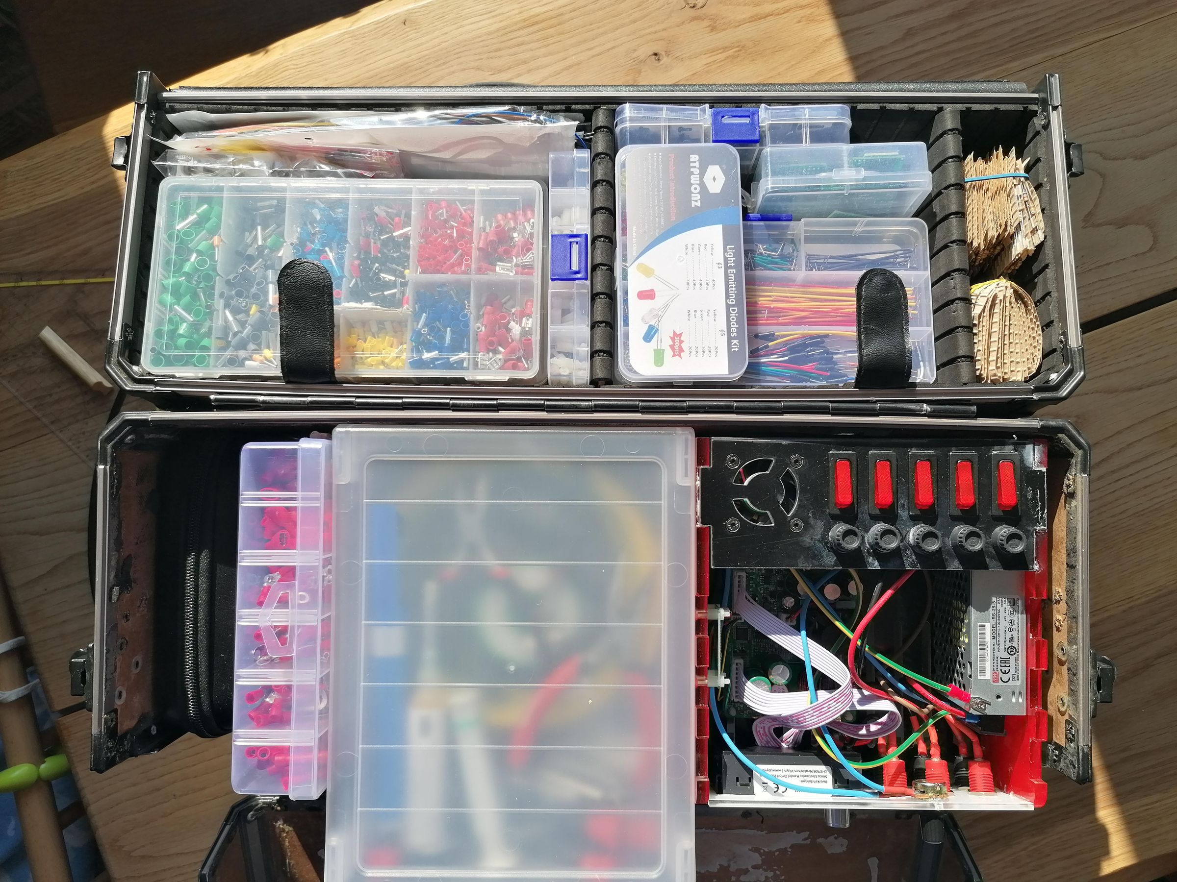 Convert Old Toolcase to Mobile Electronics Workstation : 3 Steps ...