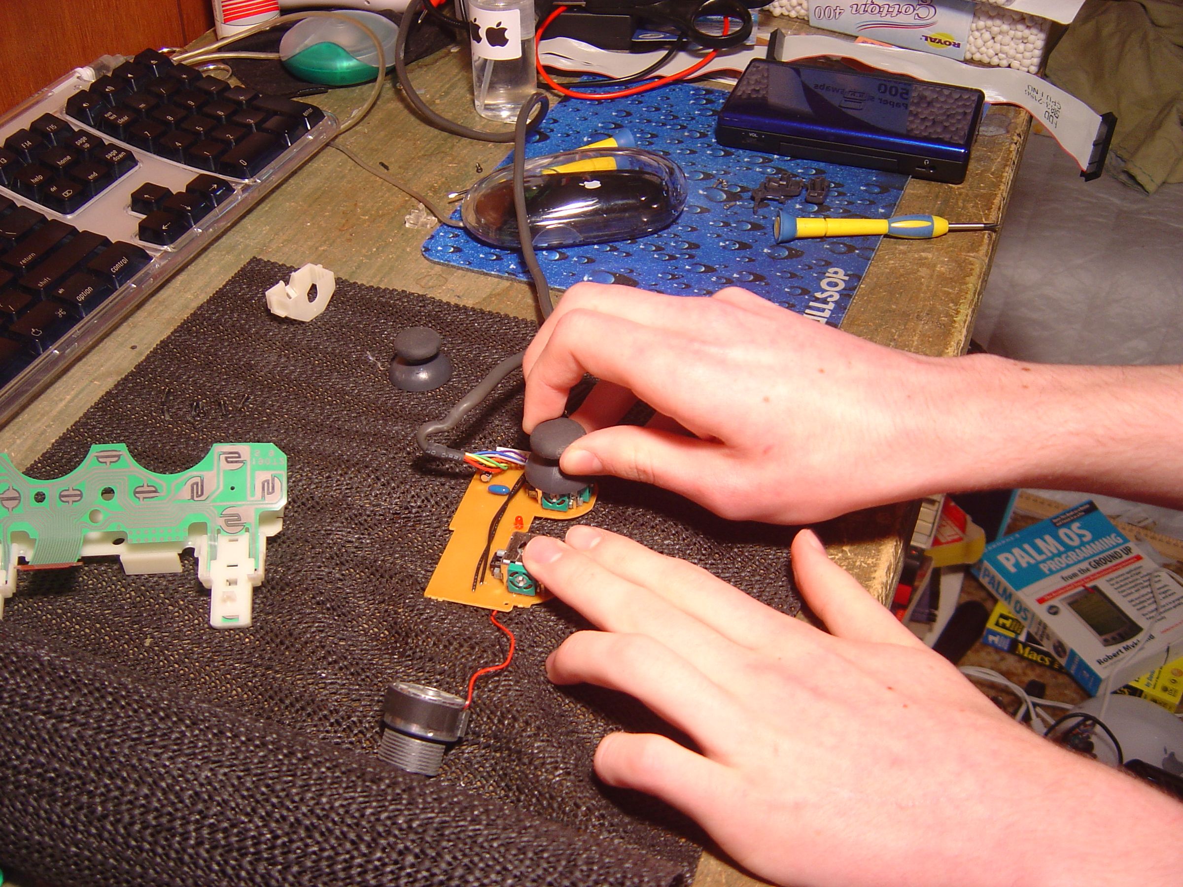 Clean Your DualShock Controller : 9 Steps - Instructables