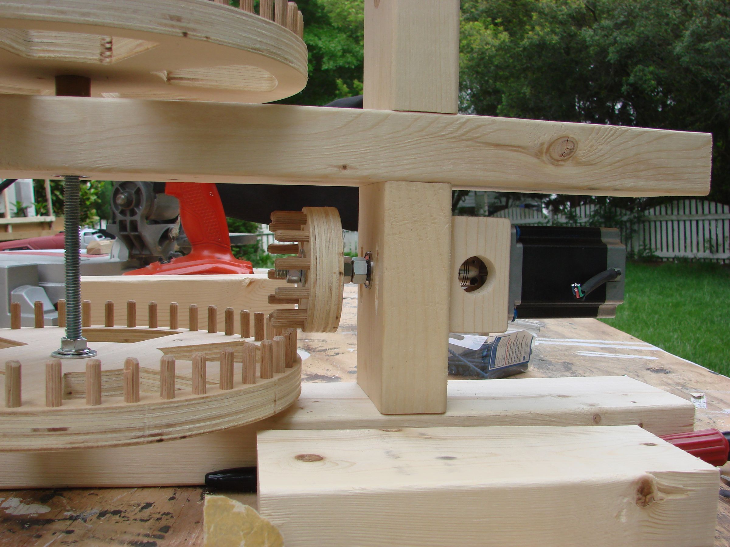 Internet Enabled Solar Tracker : 15 Steps (with Pictures) - Instructables