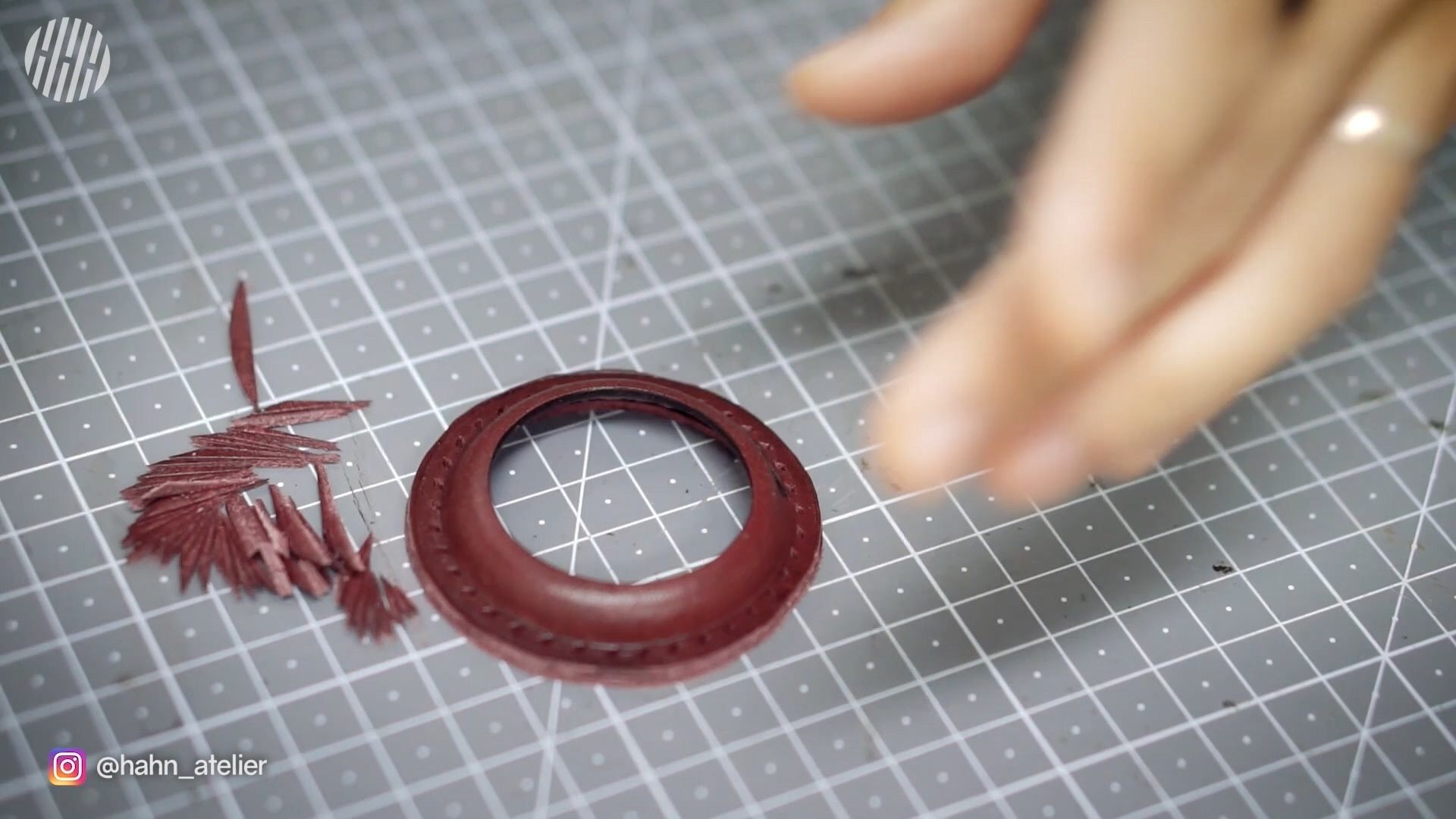 Pocket Watch Leather Case : 19 Steps (with Pictures) - Instructables