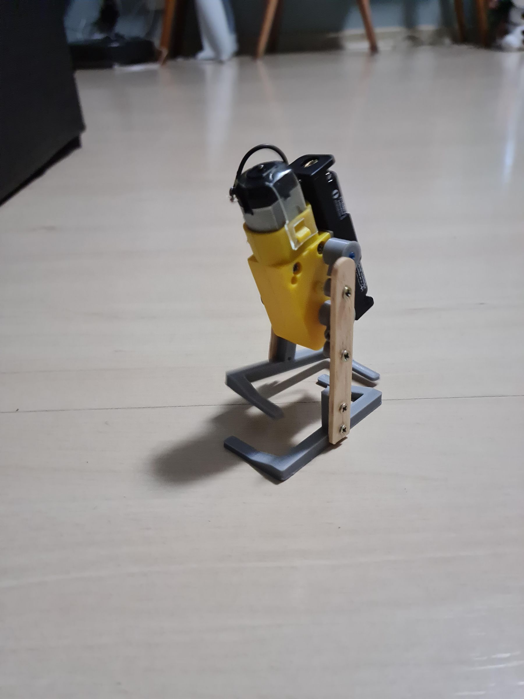 Walking Robot, Parallel Cranks : 10 Steps (with Pictures) - Instructables