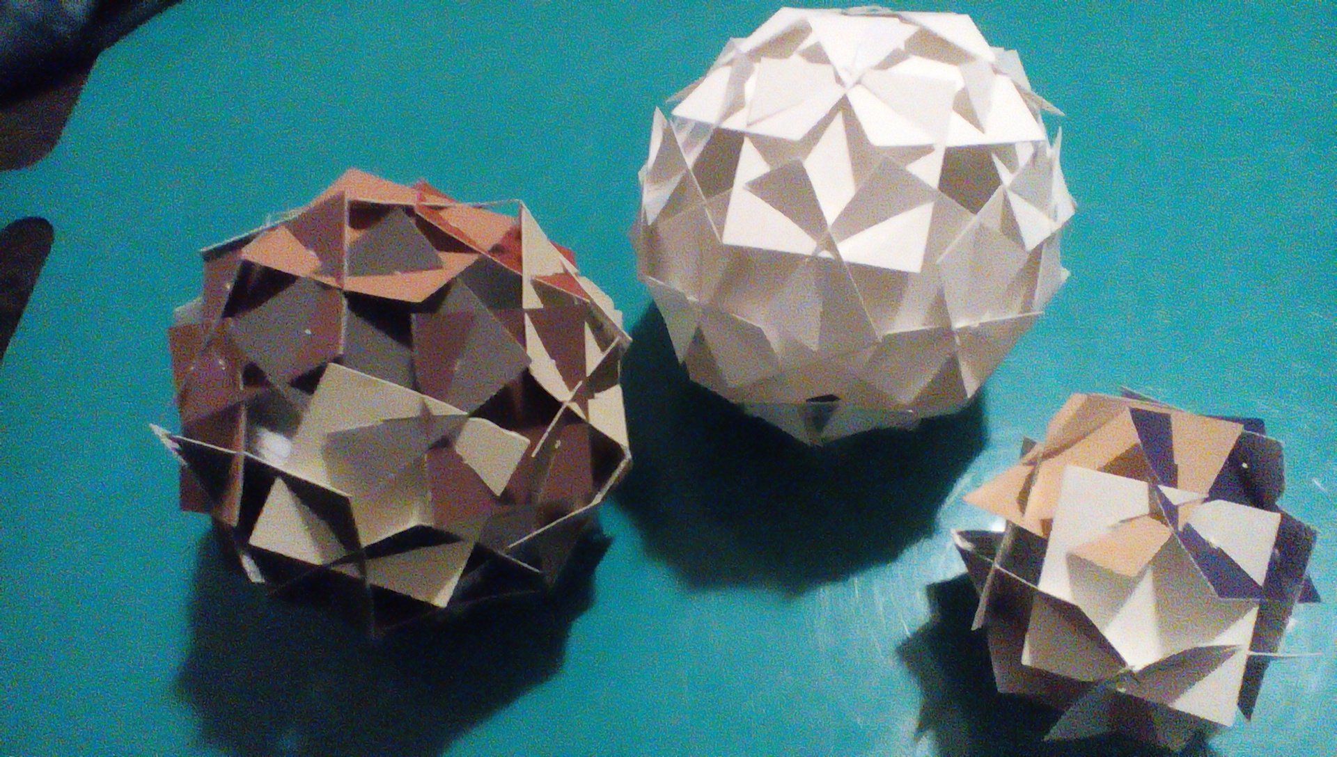 Paper Snowball #2 : 4 Steps (with Pictures) - Instructables