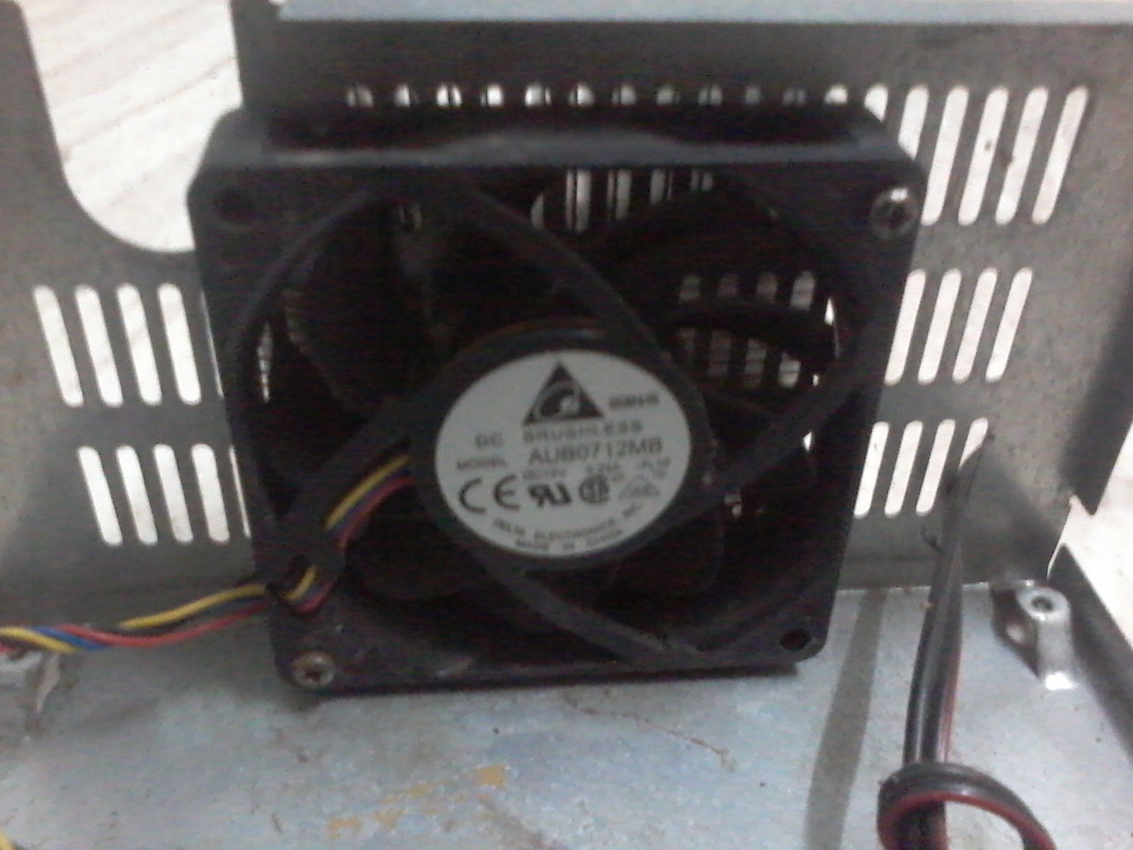 EASY DESKTOP FAN WITH COOLER - Instructables