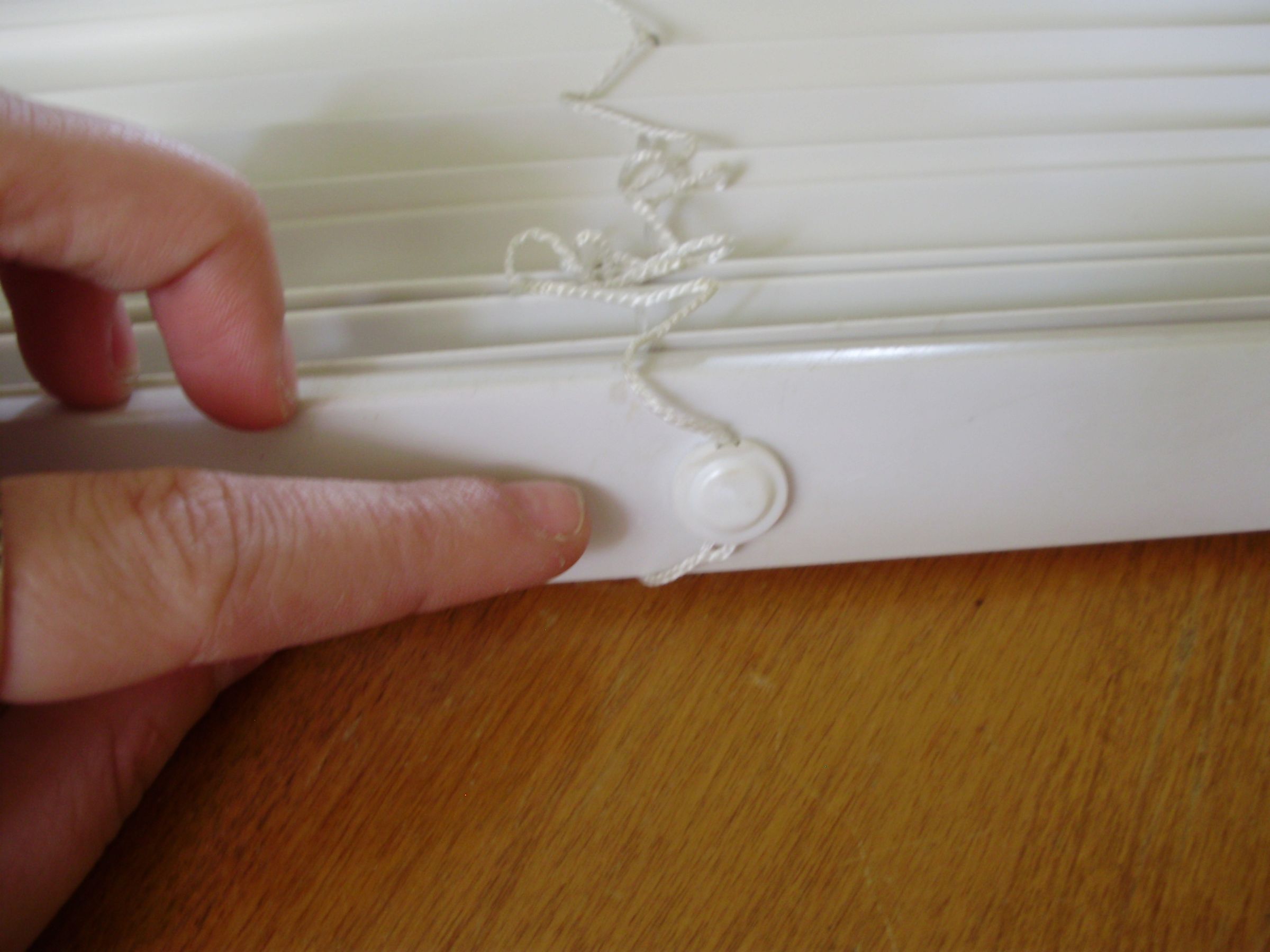 Repair Damaged Pull Cords on Horizontal Blinds : 7 Steps - Instructables