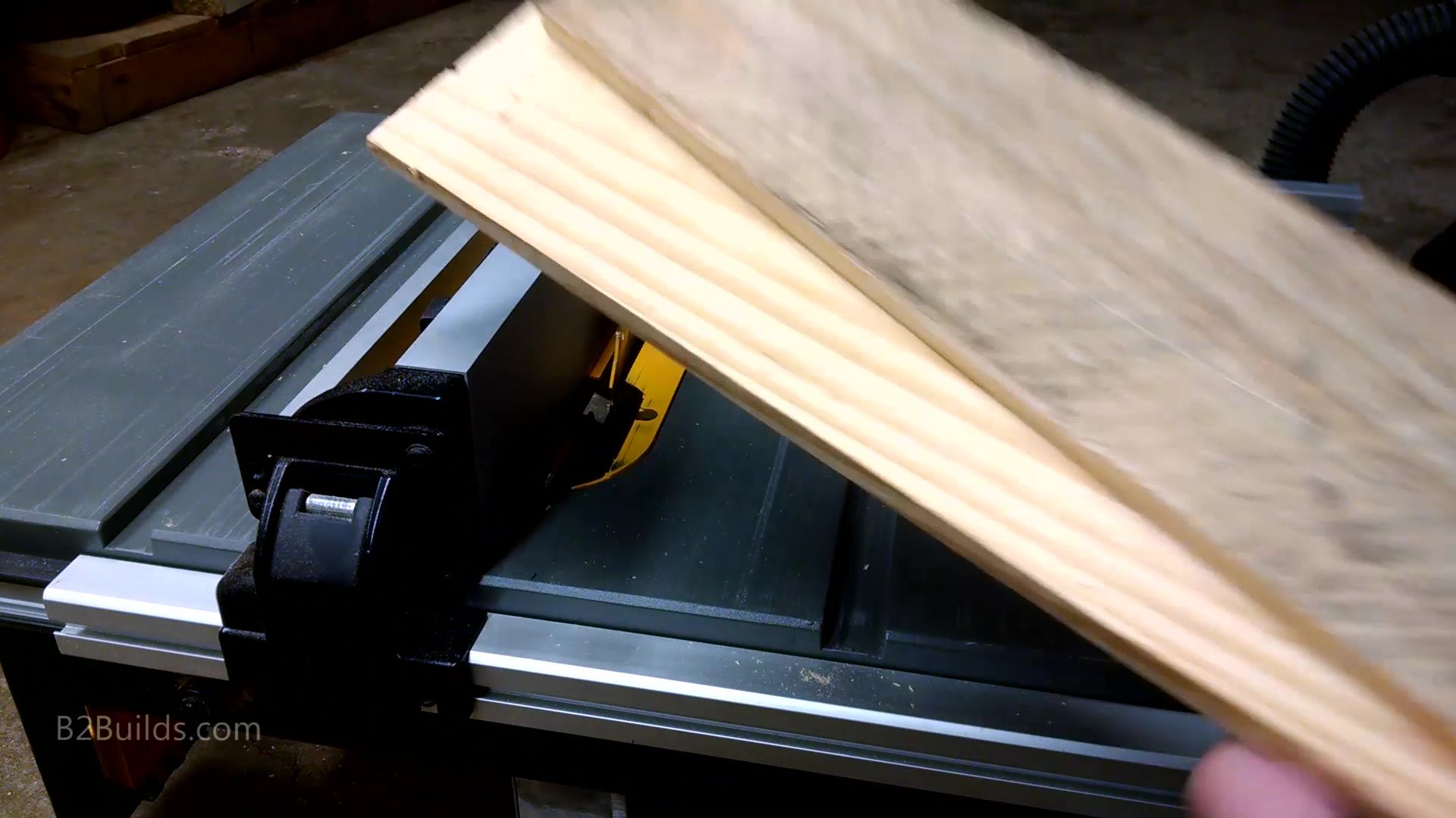 Floating Shelf Charging Station From Pallet Wood : 9 Steps (with ...