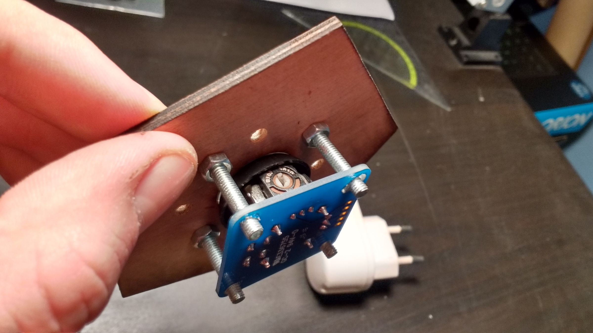 Odd Controller : 4 Steps - Instructables