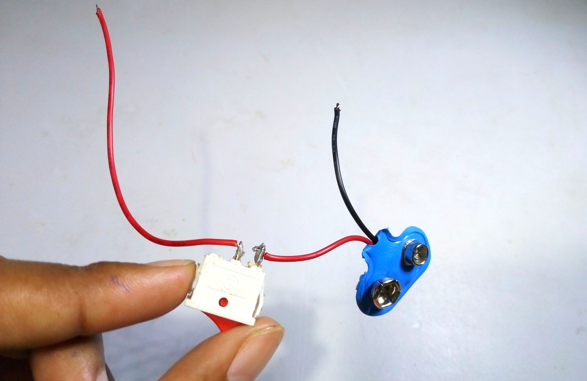 HOW TO MAKE a POWER BANK AT HOME : DIY : 11 Steps - Instructables