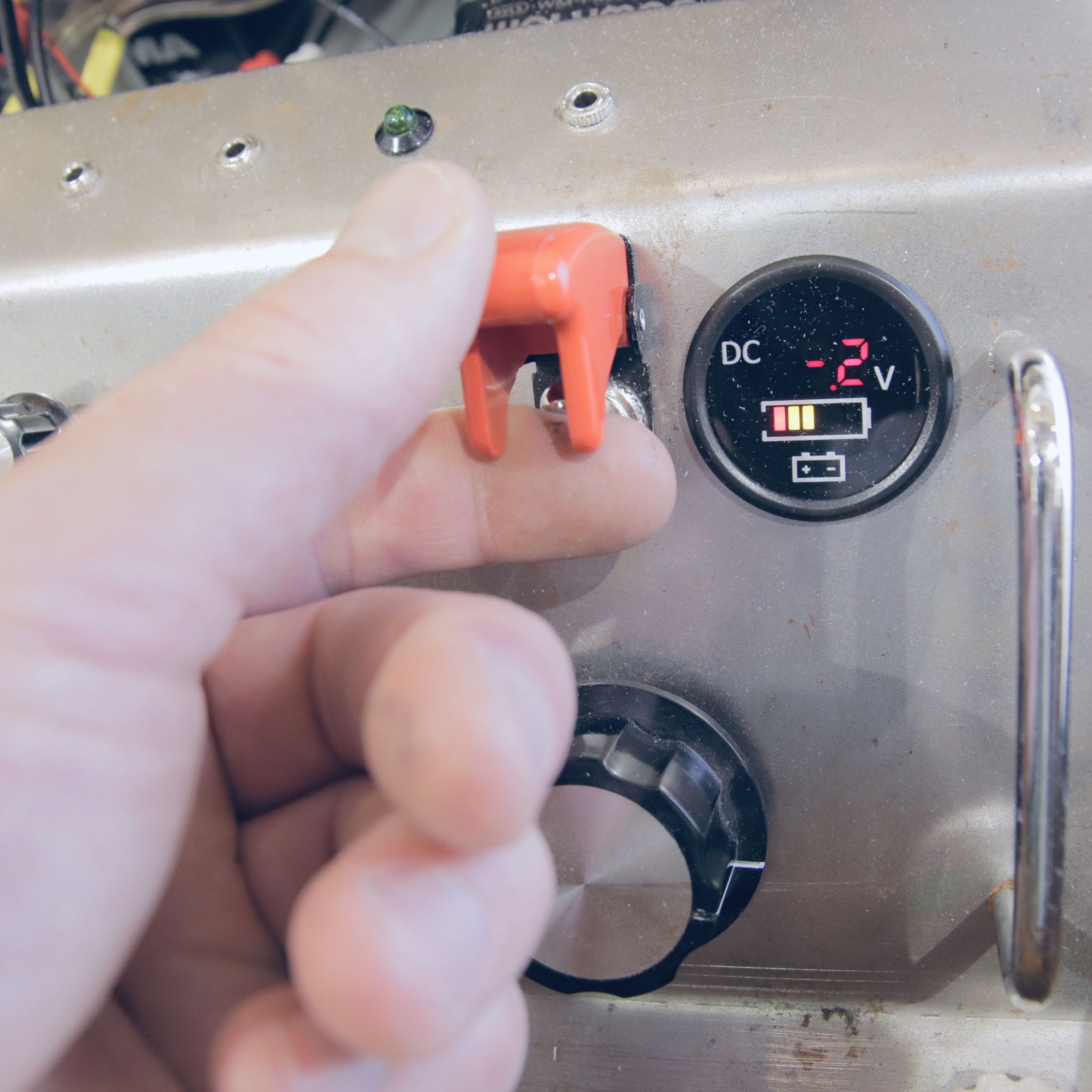 The Portable Laff Box : 13 Steps (with Pictures) - Instructables