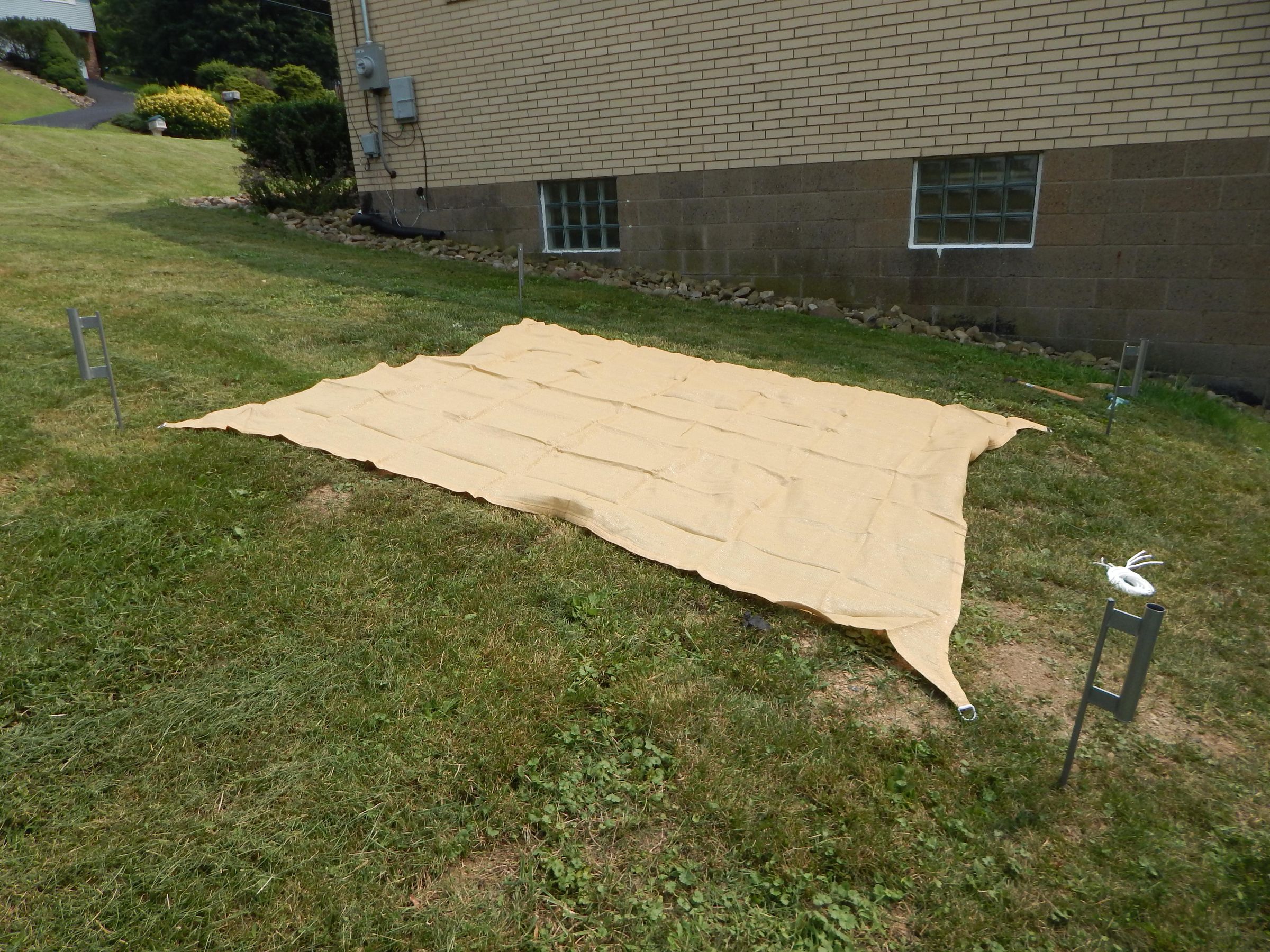 Height-Adjustable Sun Shade Made From EMT Conduit : 5 Steps - Instructables