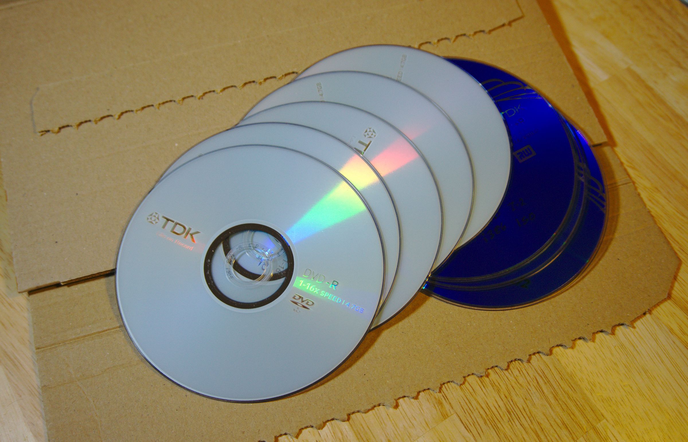 Improvised Lightweight Desk Extension : 3 Steps - Instructables