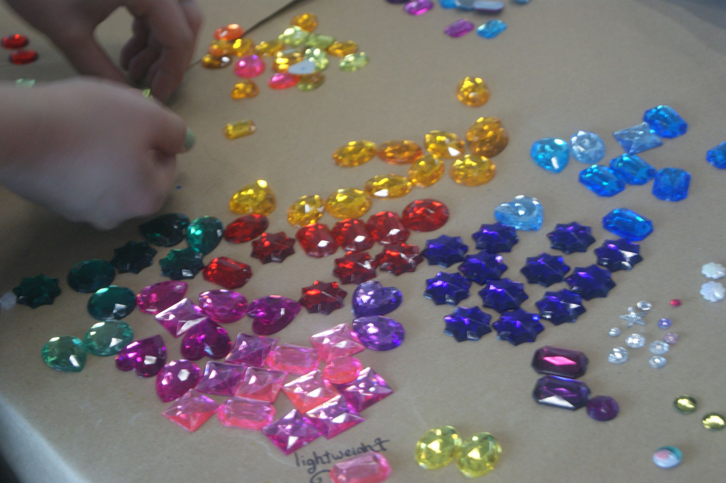 Bedazzle an Object // Ascend As a Swag Butterfly : 6 Steps - Instructables
