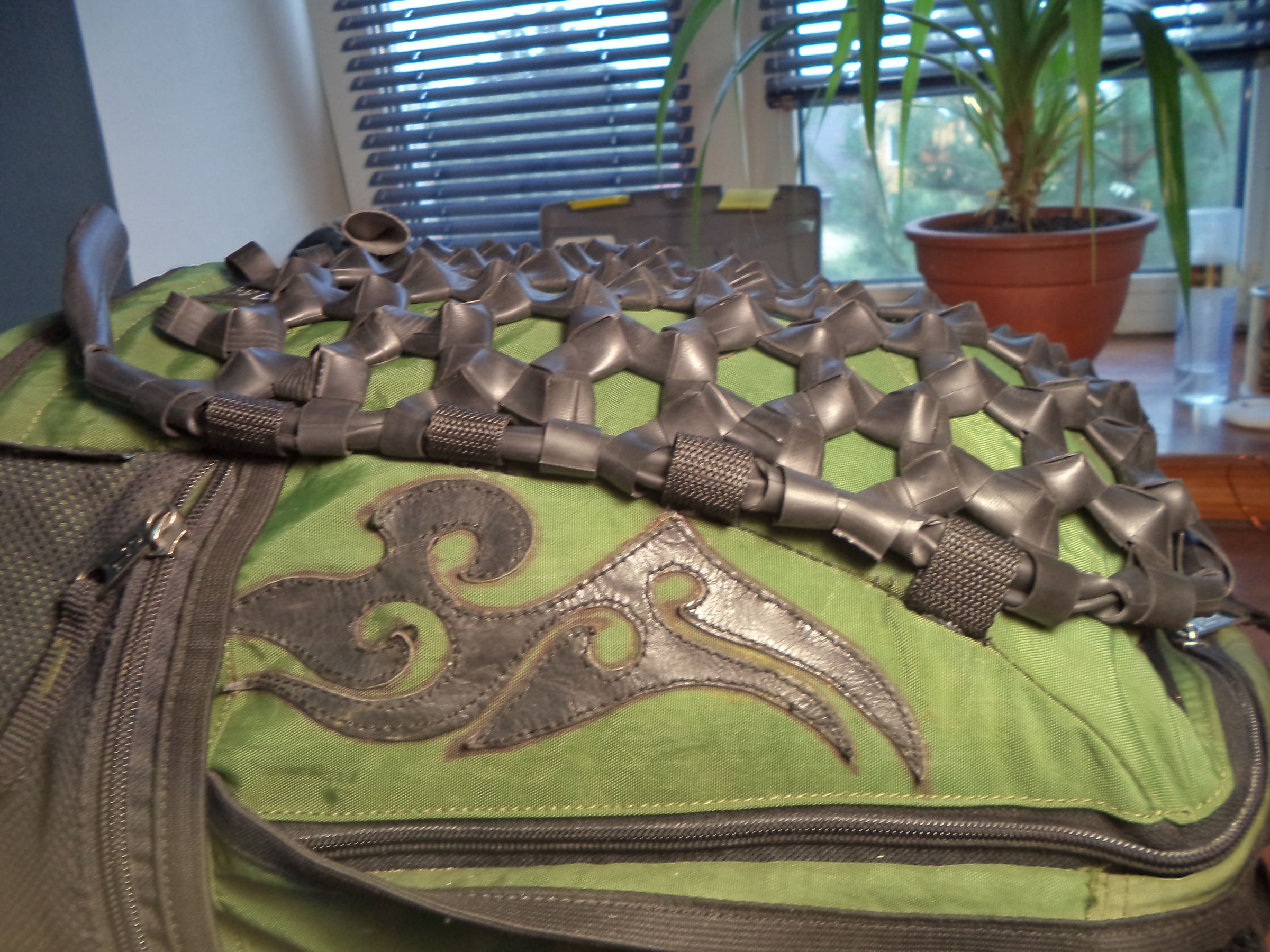 Backpack Cargo Net From Inner Tubes : 26 Steps (with Pictures ...
