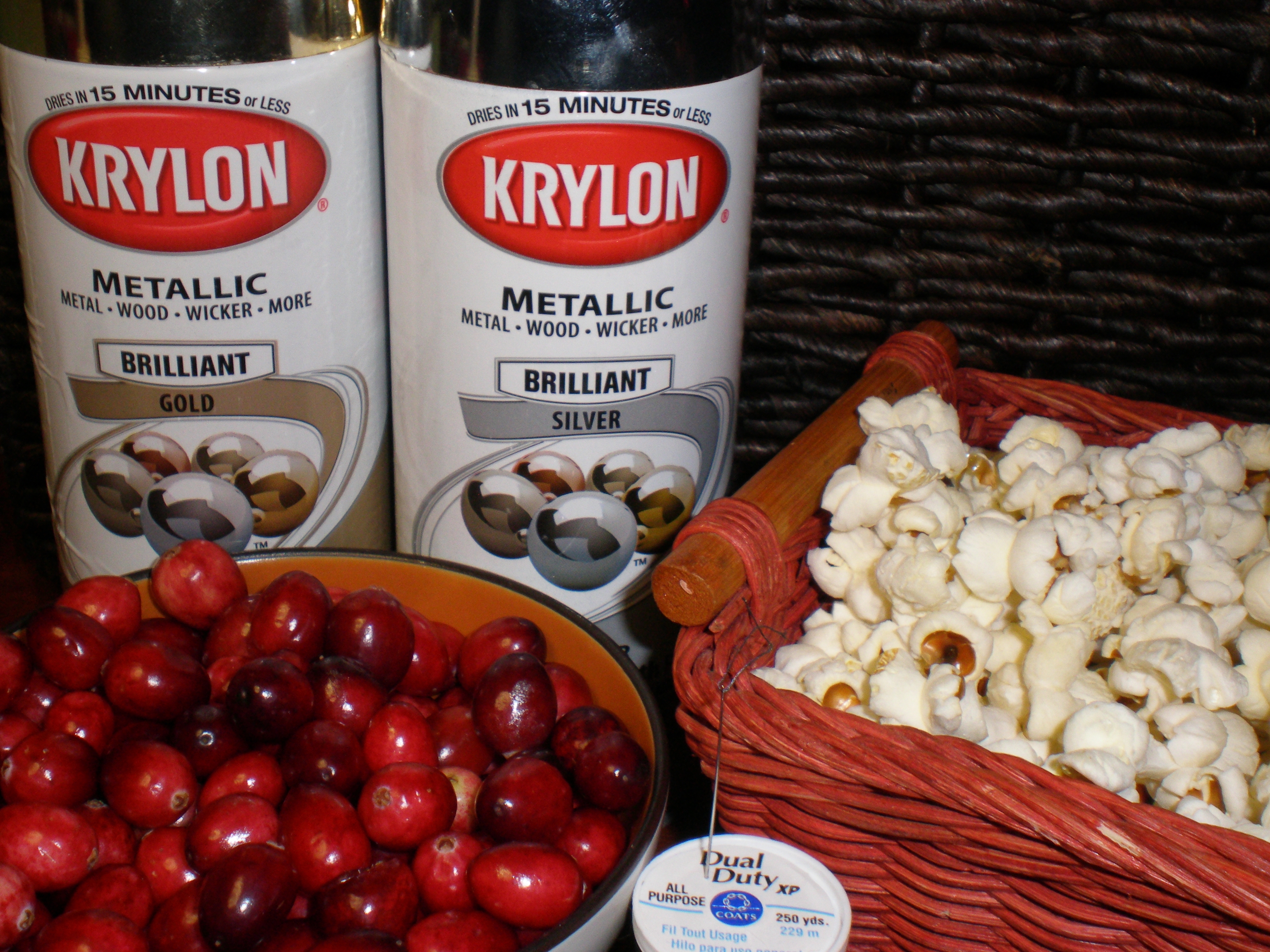 Metallic Popcorn Strings : 3 Steps (with Pictures) - Instructables