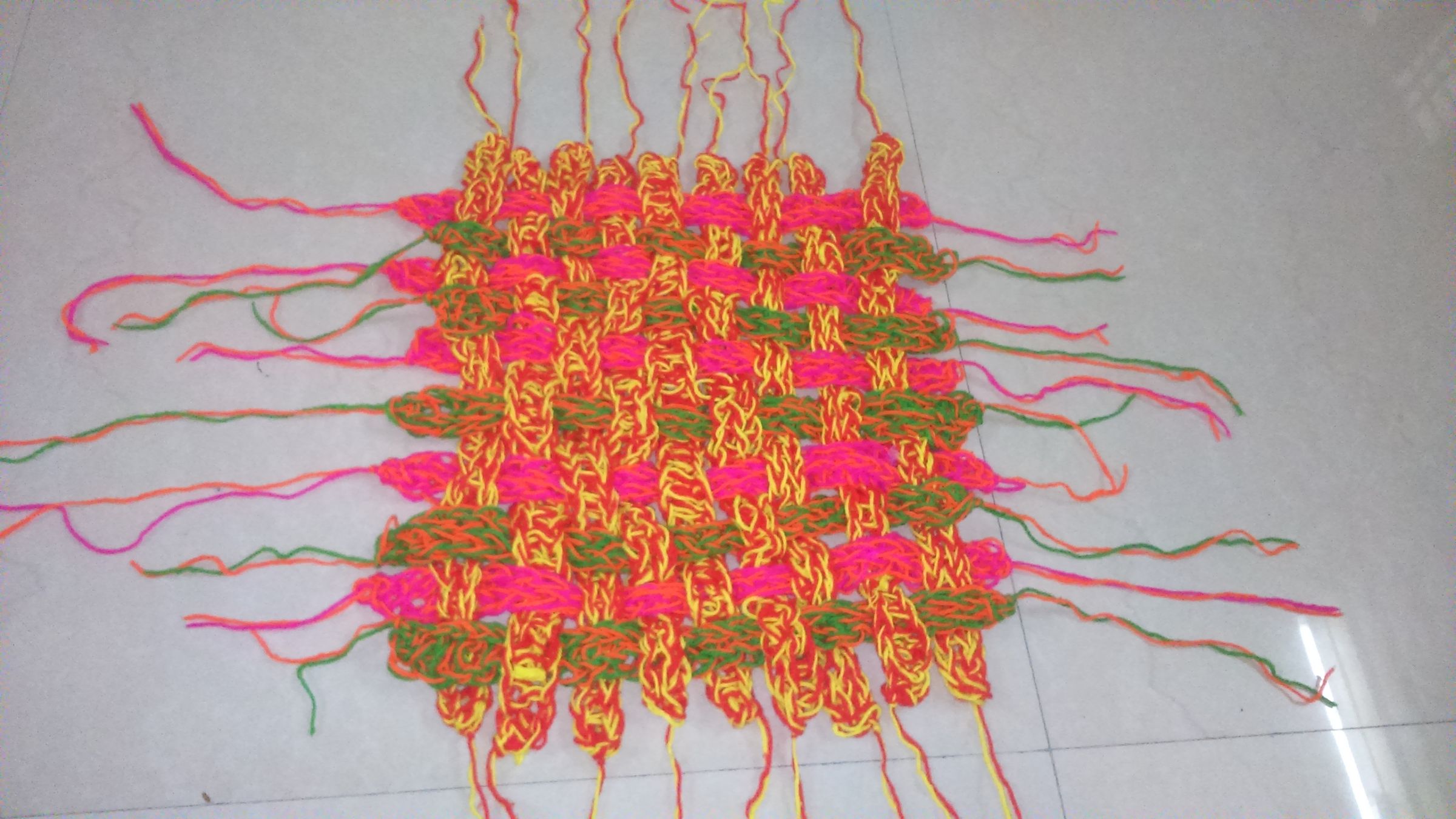 Finger Knitting a Mat : 7 Steps (with Pictures) - Instructables