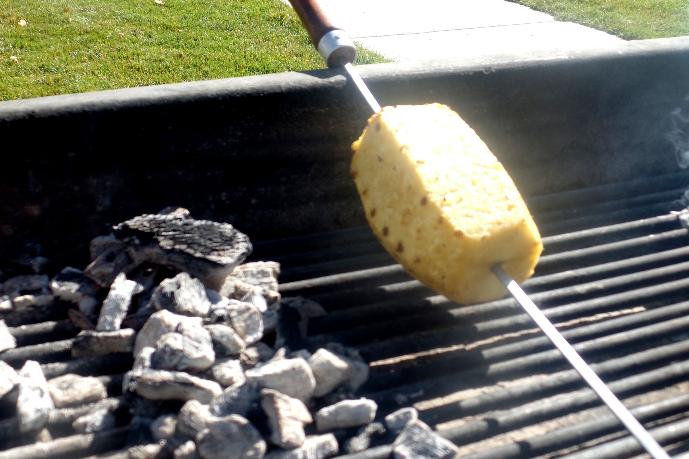 Whole Fire-Roasted Pineapple : 4 Steps (with Pictures) - Instructables