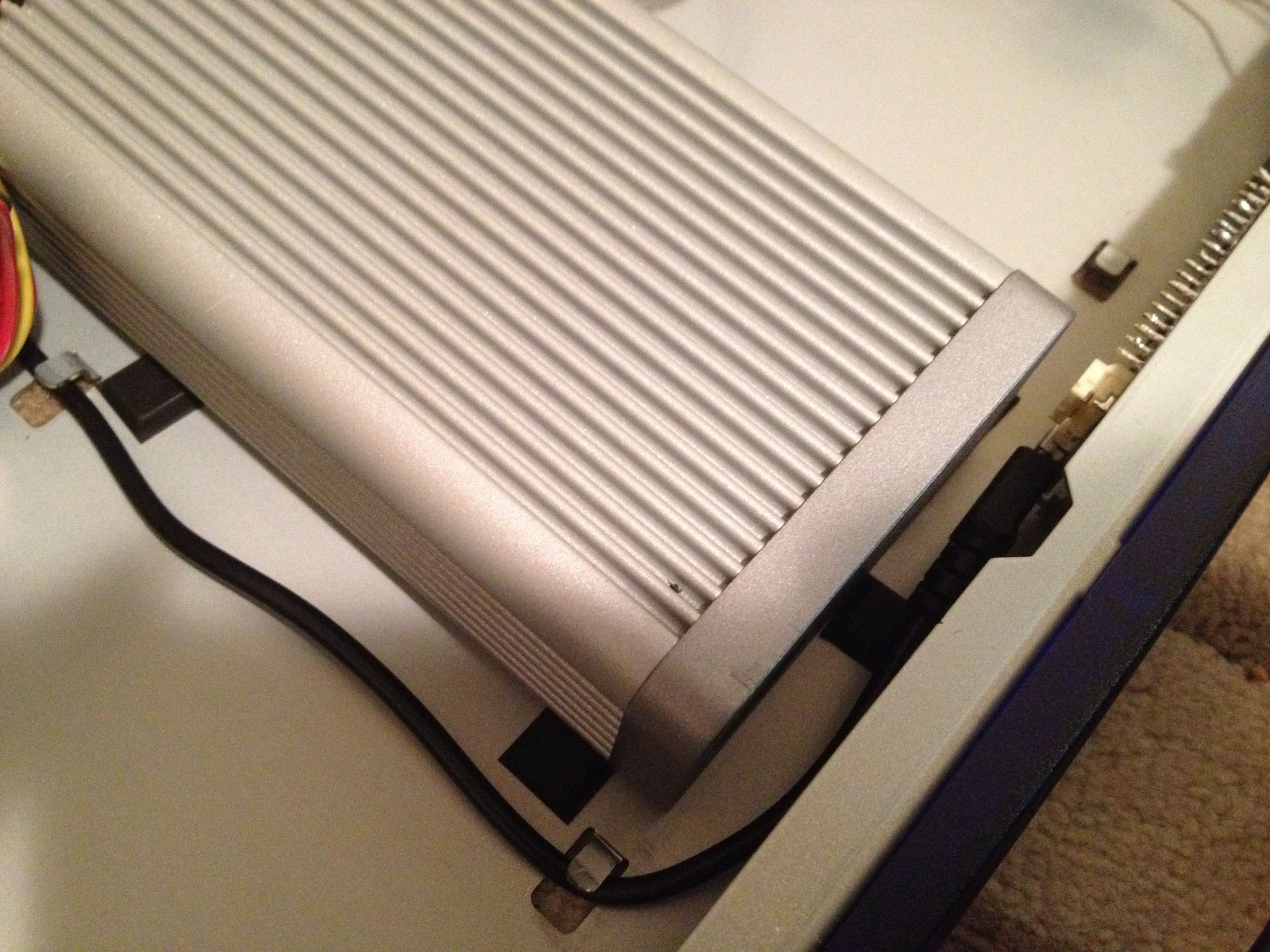 Cobalt RaQ Jukebox/Drive Enclosure : 8 Steps (with Pictures ...