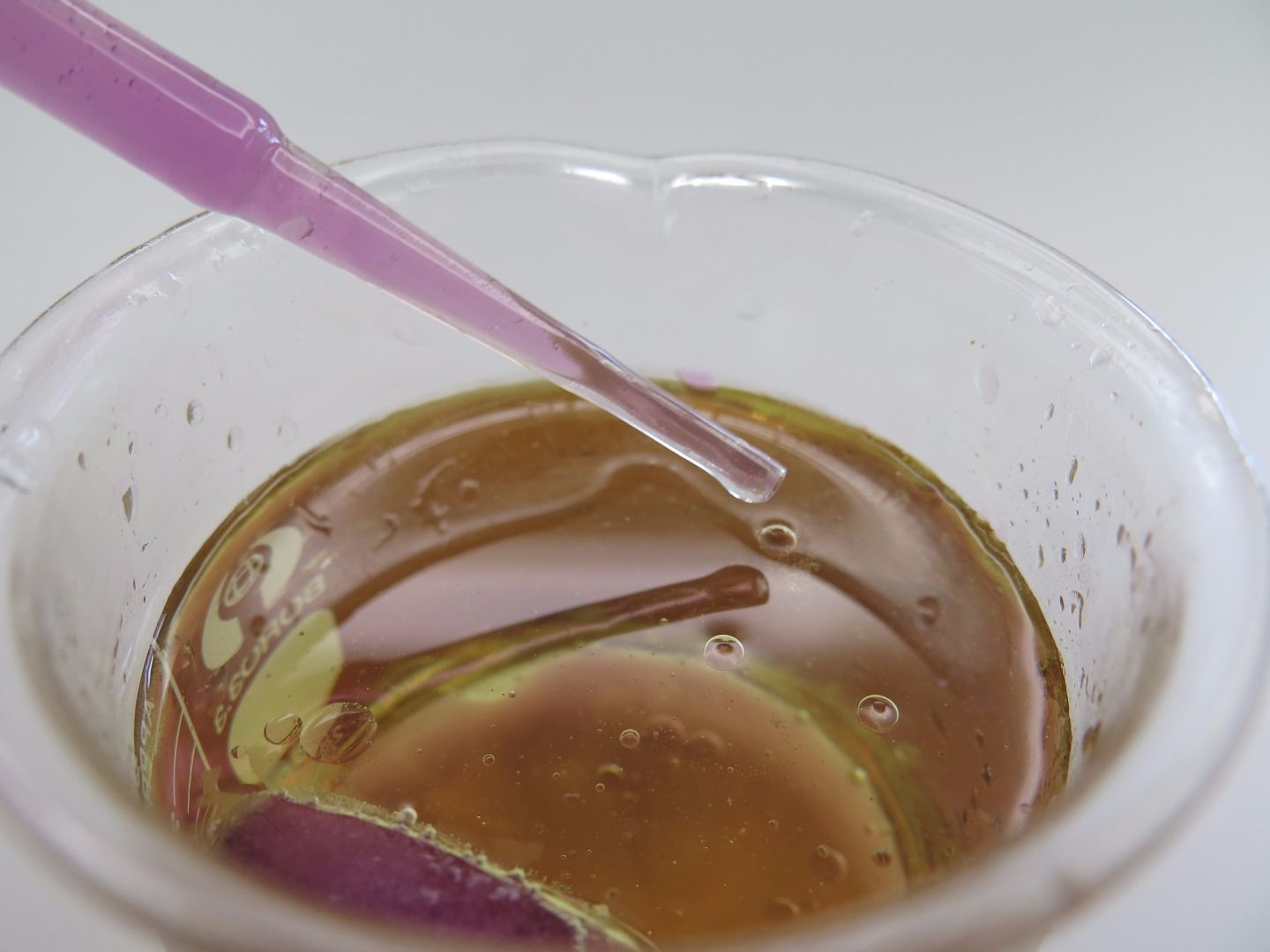 Oil and Ice Density Experiment : 4 Steps (with Pictures) - Instructables