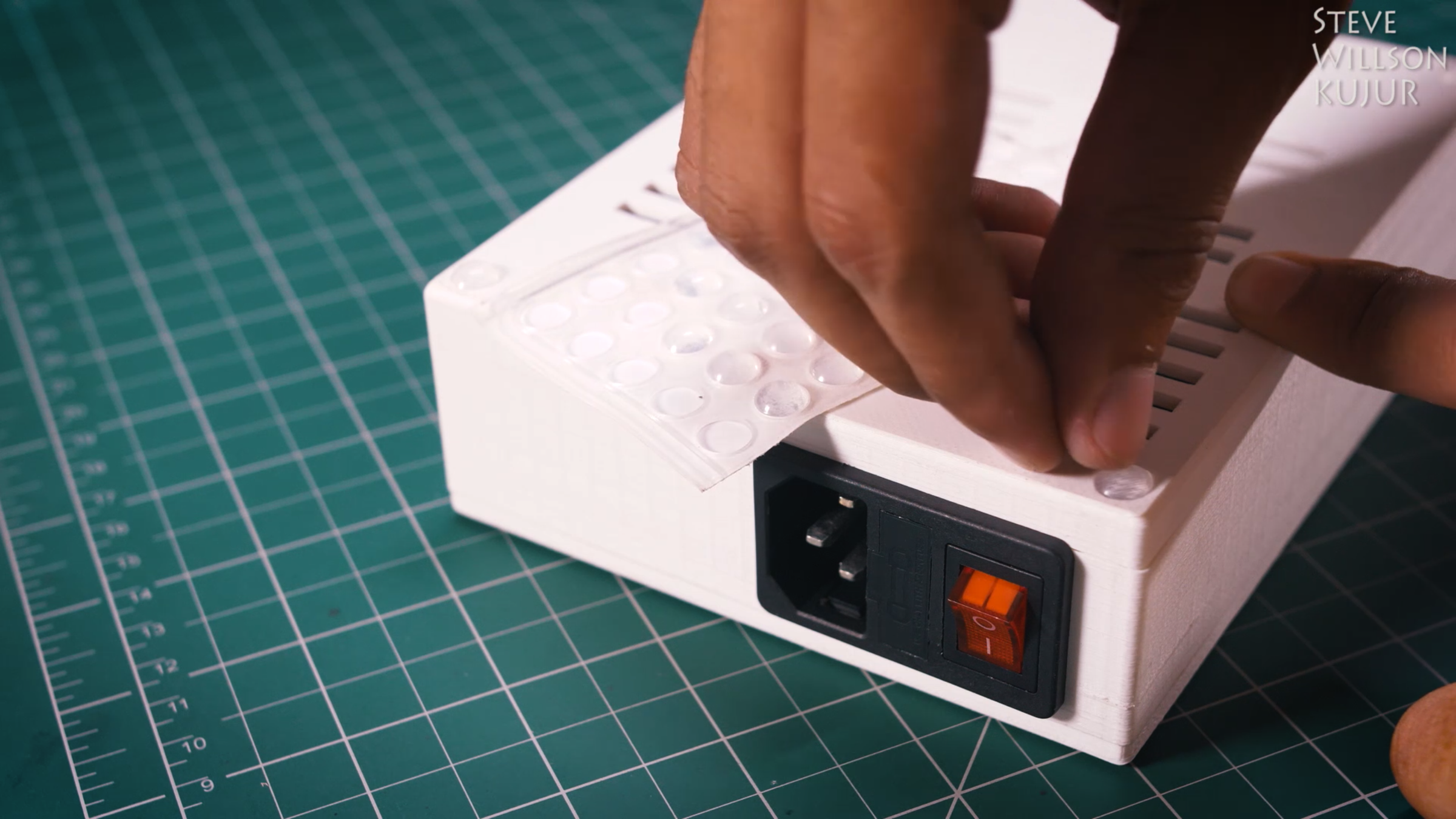 DIY Lithium Battery Charger : 15 Steps - Instructables