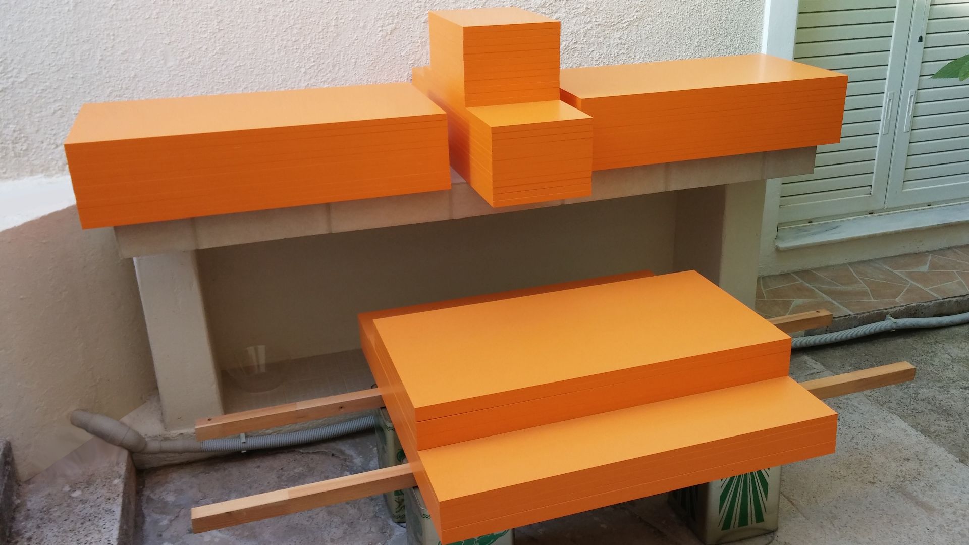 Collapsible Portable Display Stands/Boxes With Built-In Storage Space ...