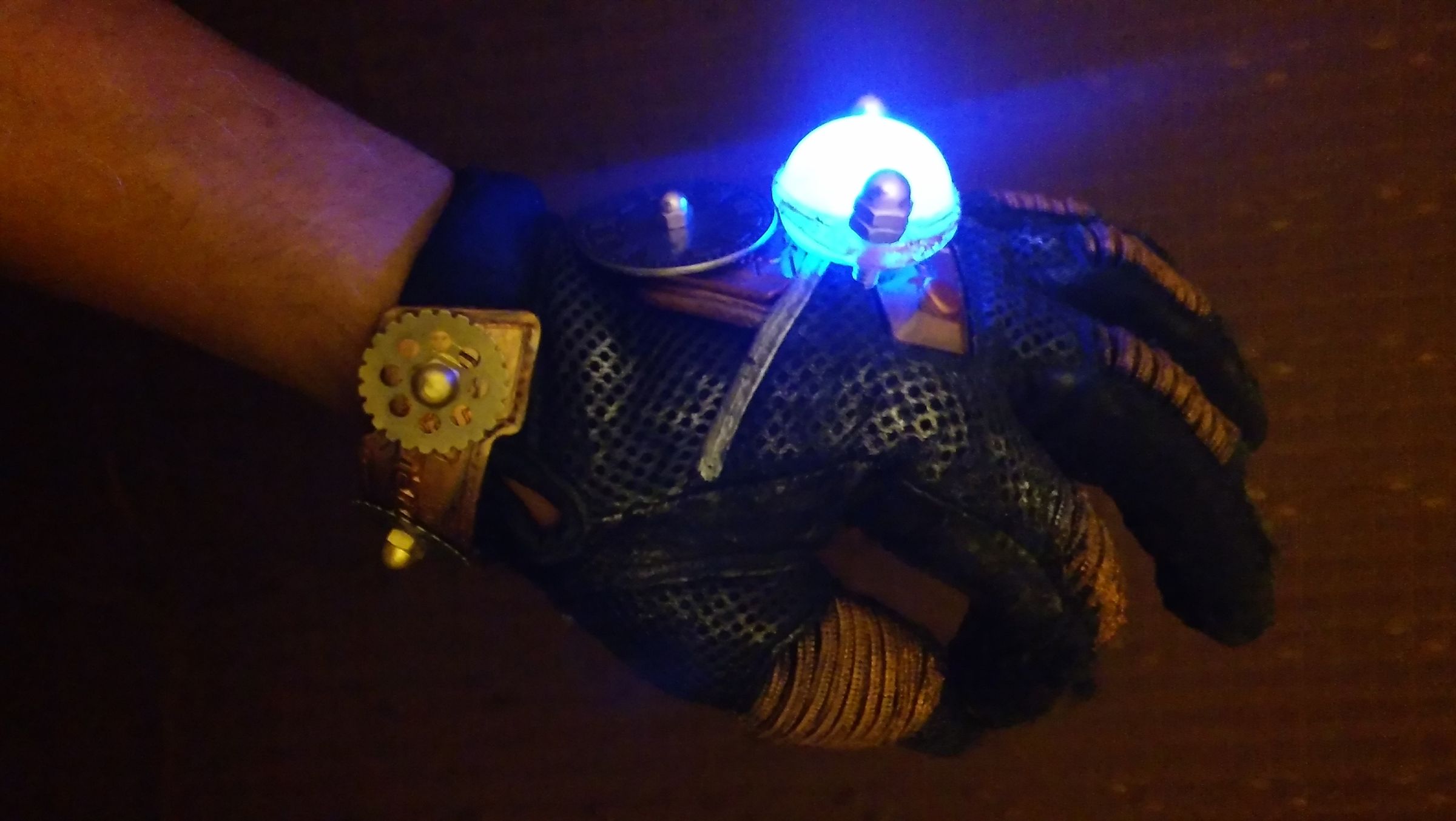 Extraterrestrial Cyborg Halloween Costume : 11 Steps (with Pictures ...