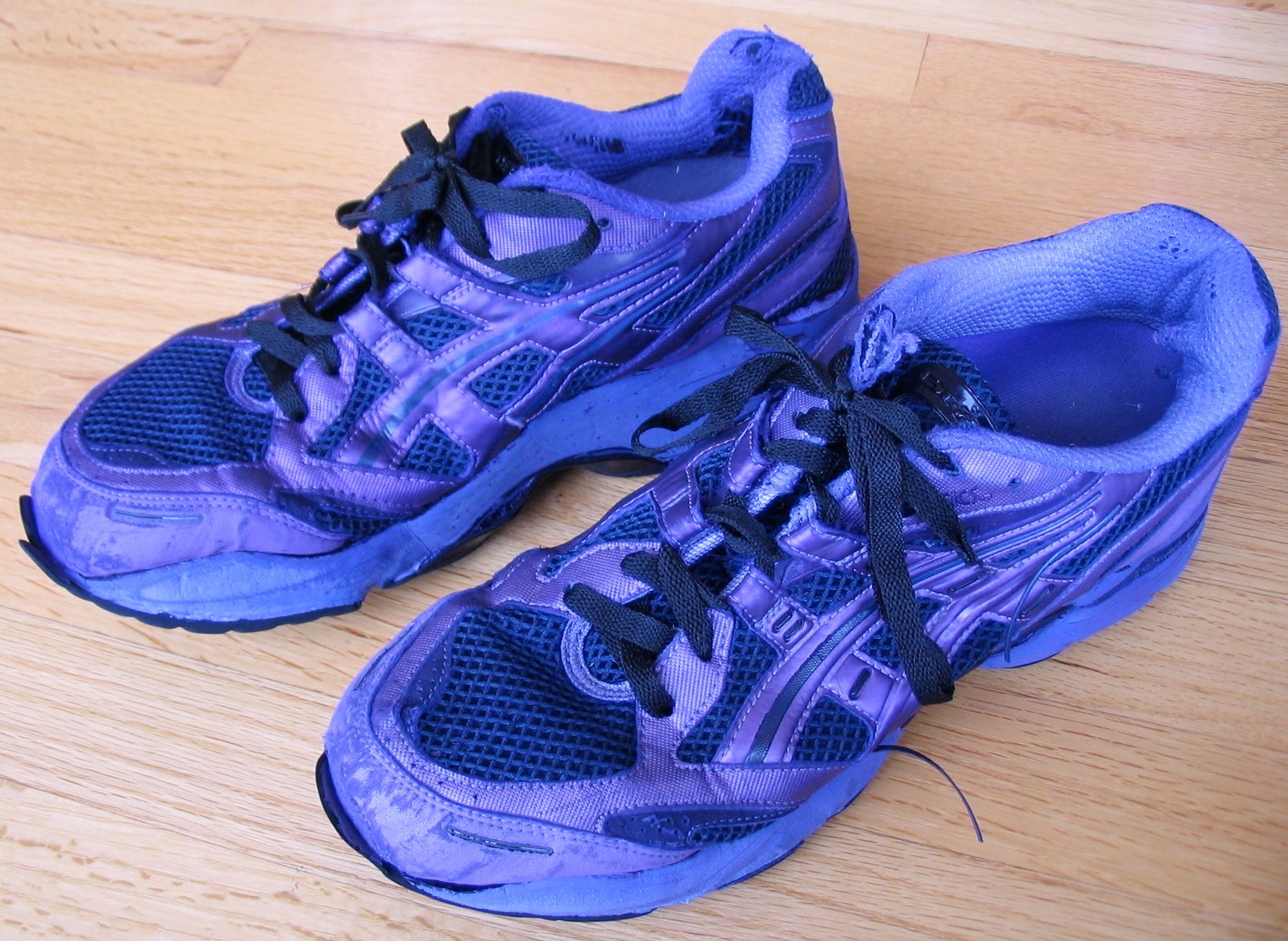 How to Dye Your Shoes a Cool Color Like Purple : 7 Steps (with Pictures ...