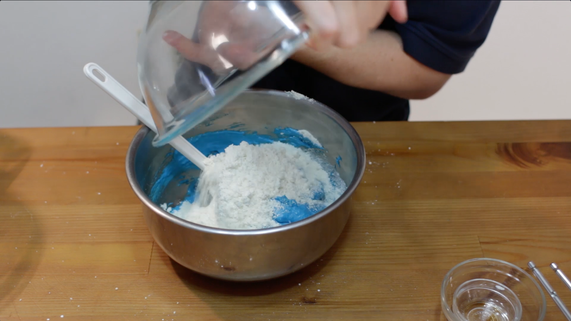 Classic French Macarons : 15 Steps (with Pictures) - Instructables