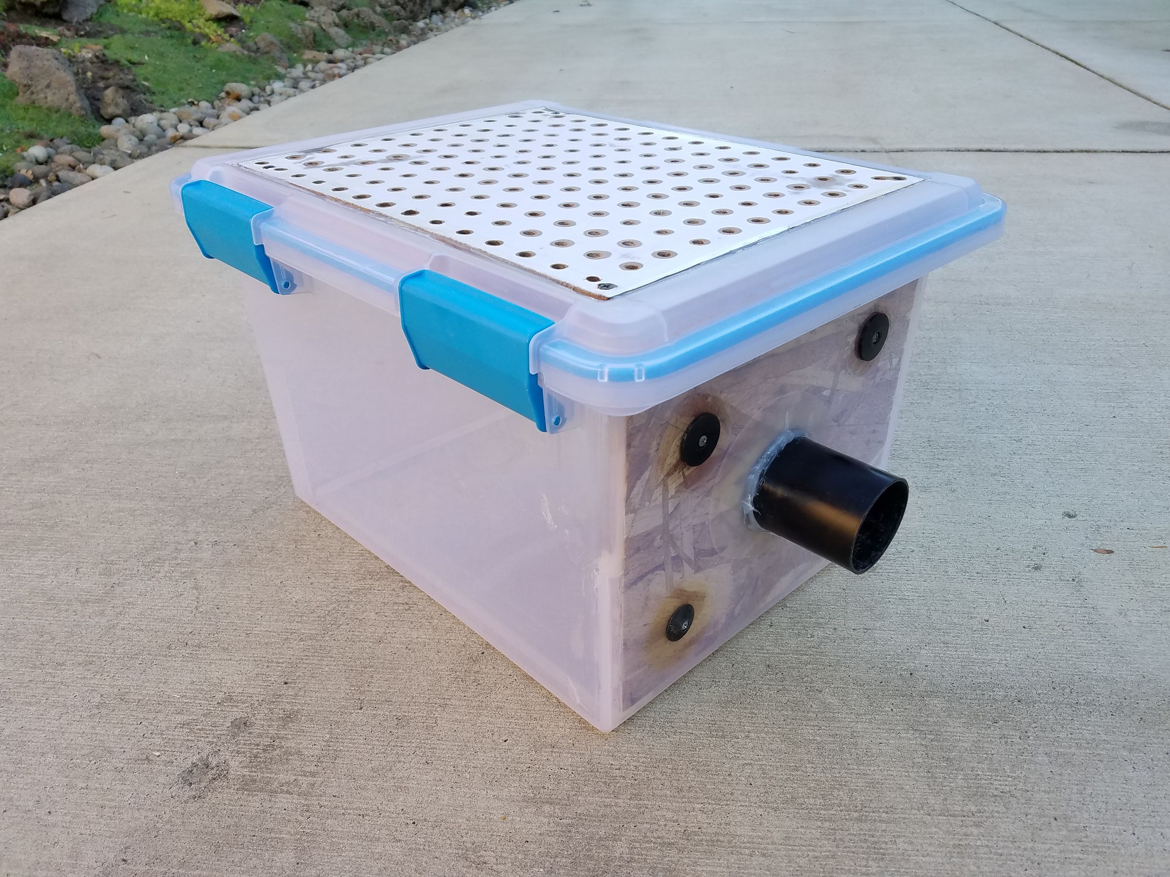 Dust Free Sanding Using a Storage Container : 15 Steps (with Pictures ...