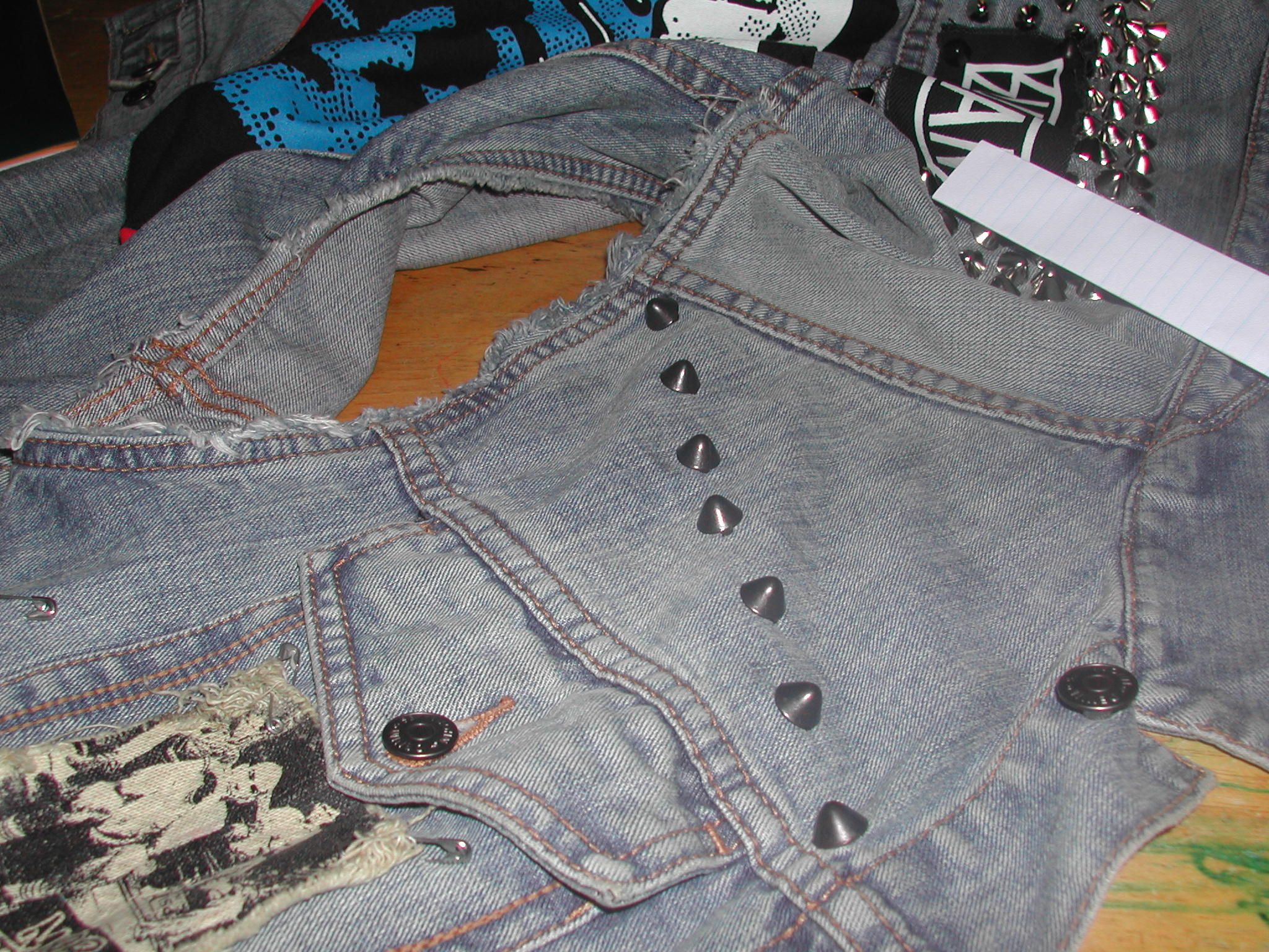 How to Add Studs to Clothing : 5 Steps - Instructables