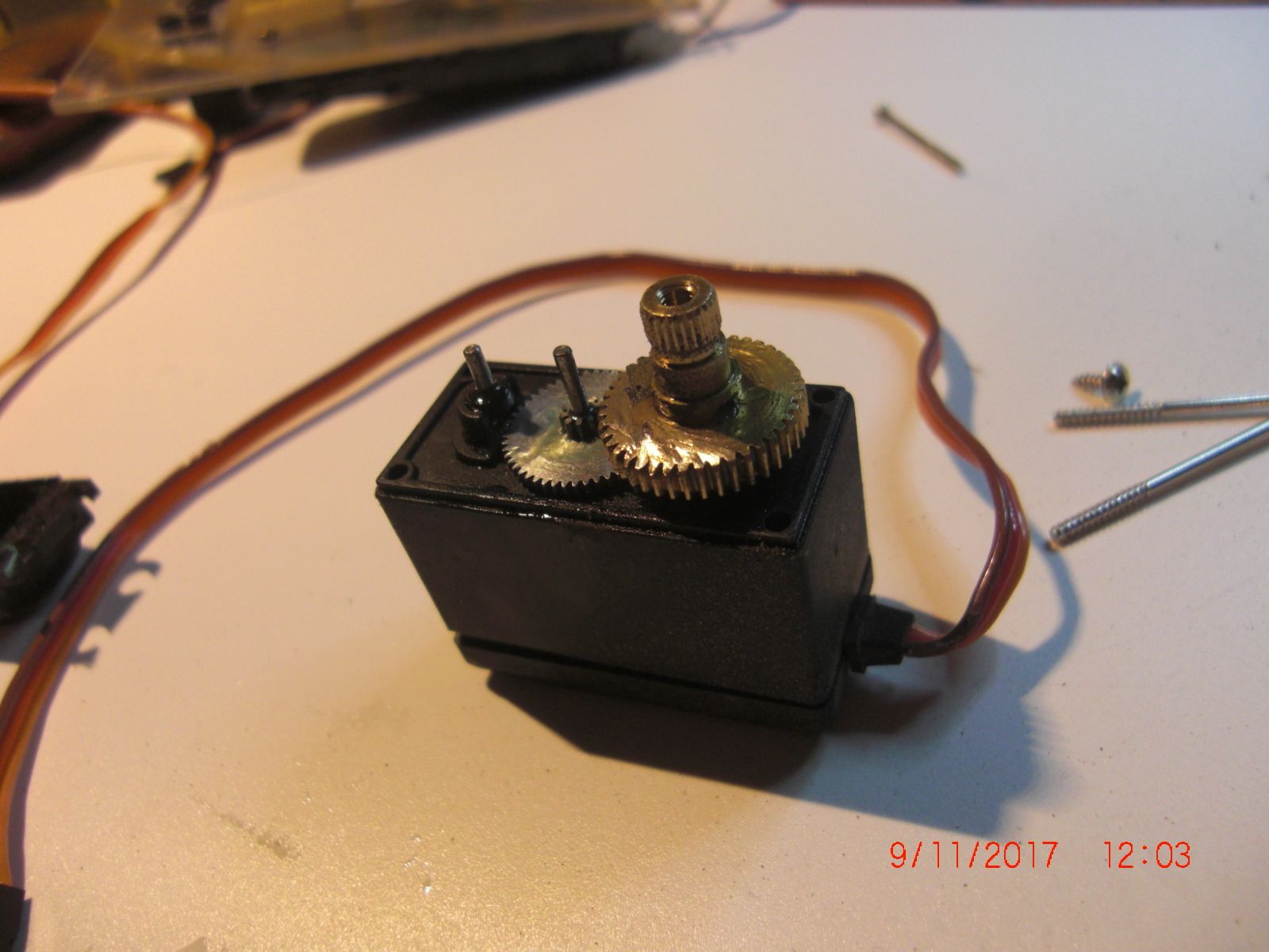 Simple Continuous Servo Modification : 4 Steps (with Pictures ...