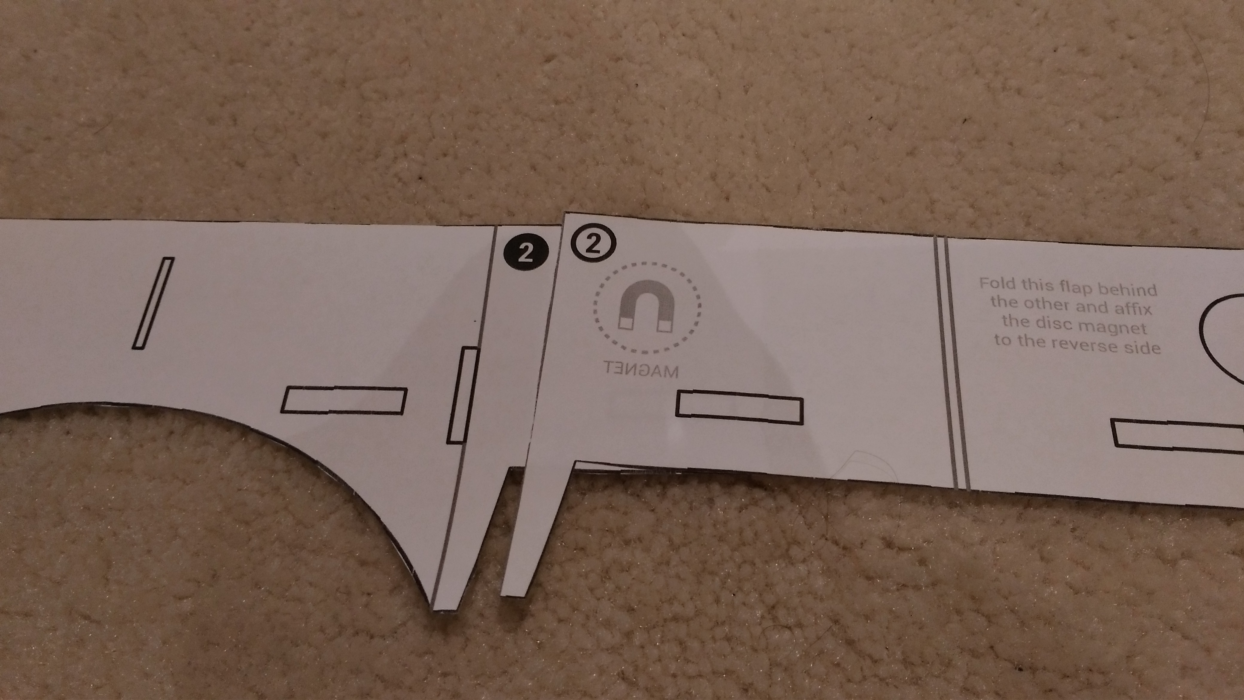 How to Make a Cardboard VR Headset : 6 Steps - Instructables