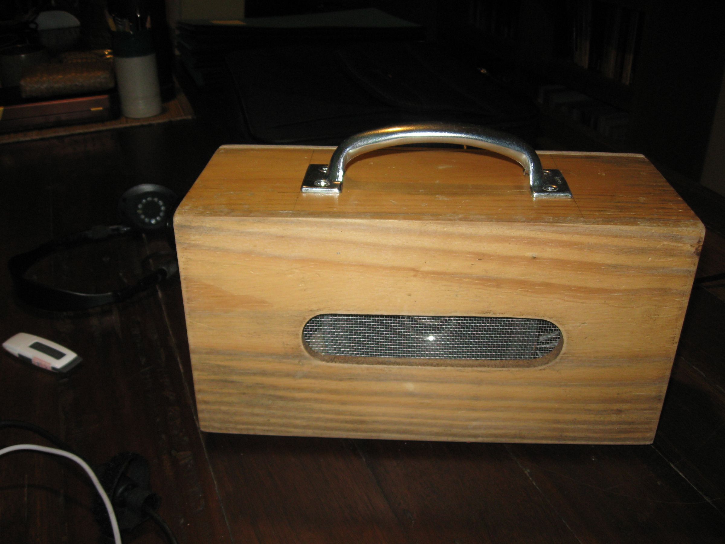 HOMEMADE GUITAR AMP - Instructables