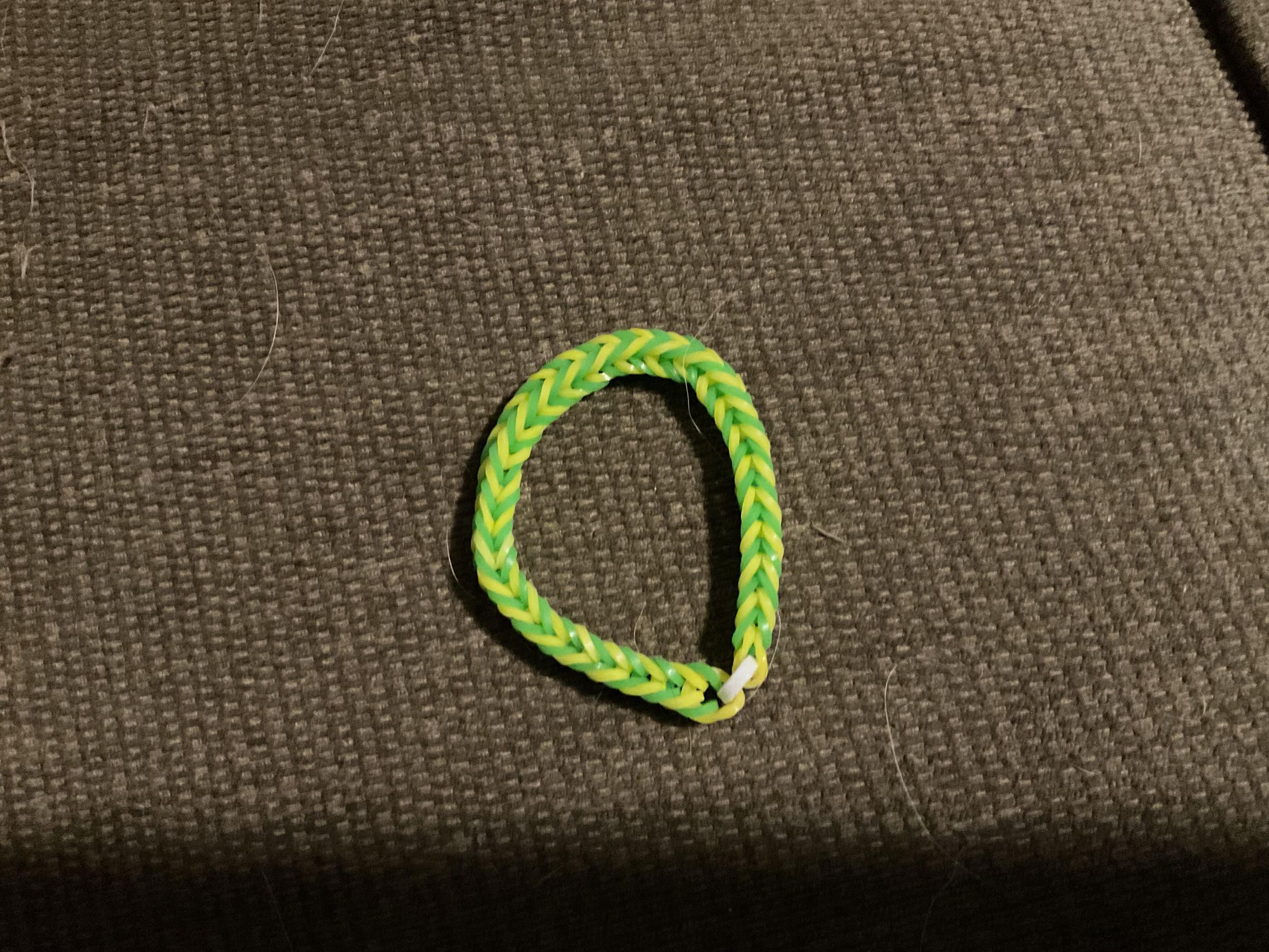 Rainbow Loom Fishtail : 6 Steps (with Pictures) - Instructables