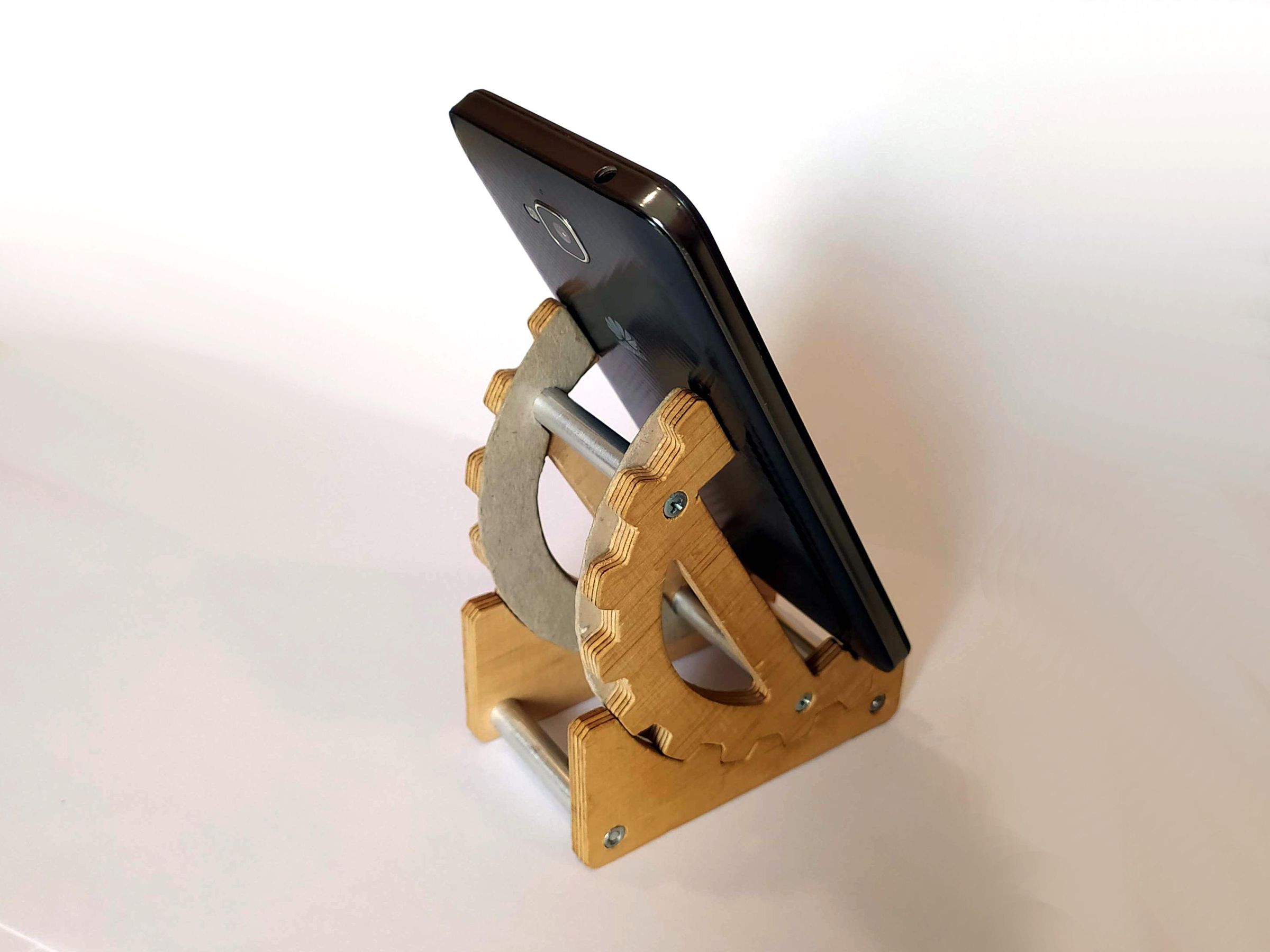 Adjustable Plywood and Aluminium Phone Holder : 3 Steps (with Pictures ...