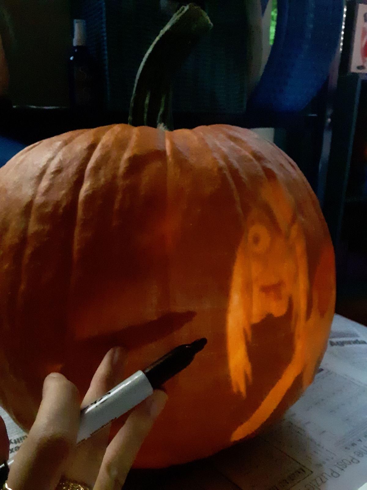 Pumpkin Painting Using the Projector Method : 5 Steps - Instructables