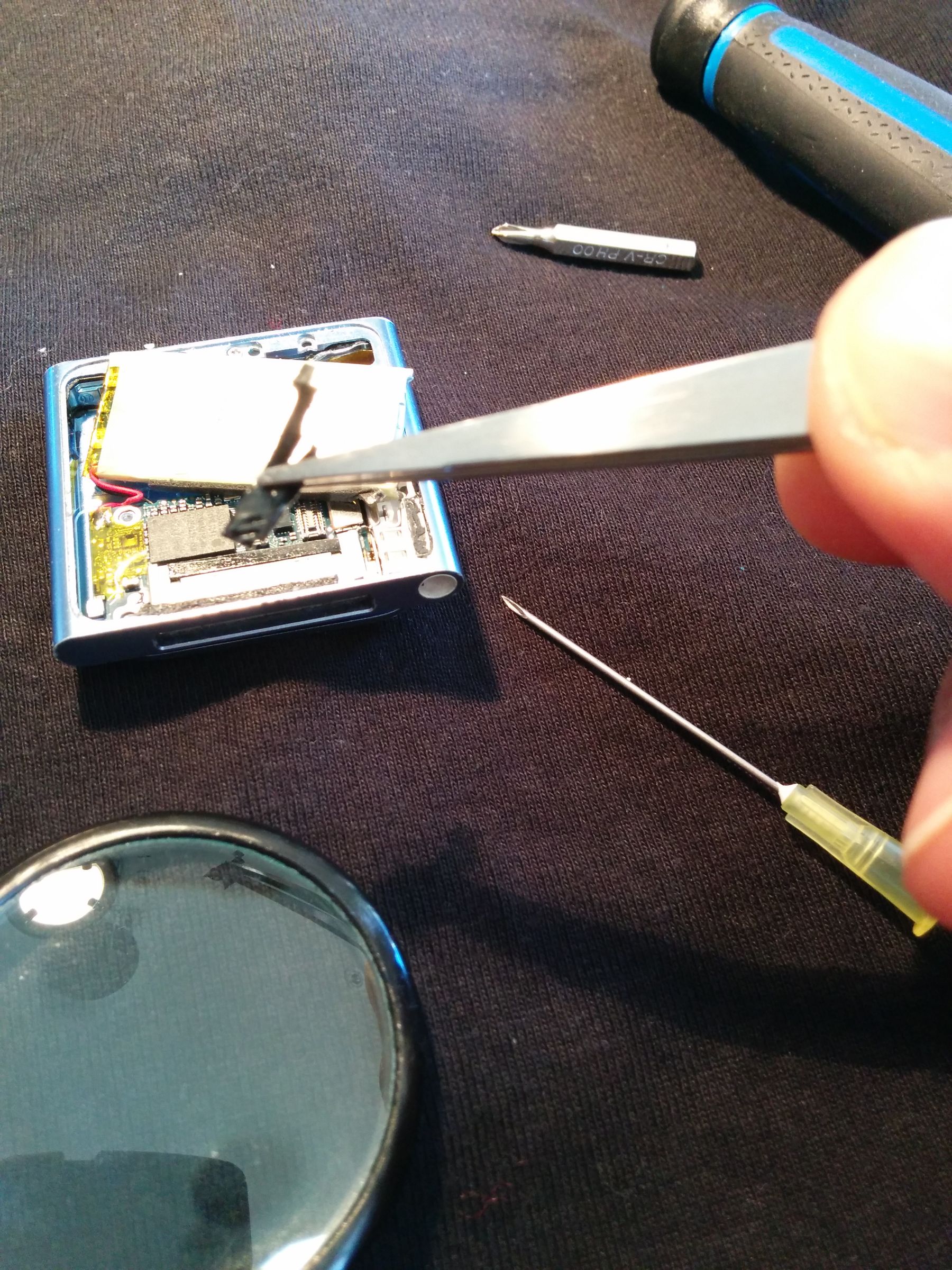 Ipod Nano 6th Gen Headphone, Power and Volume Assembly Repair : 8 Steps ...