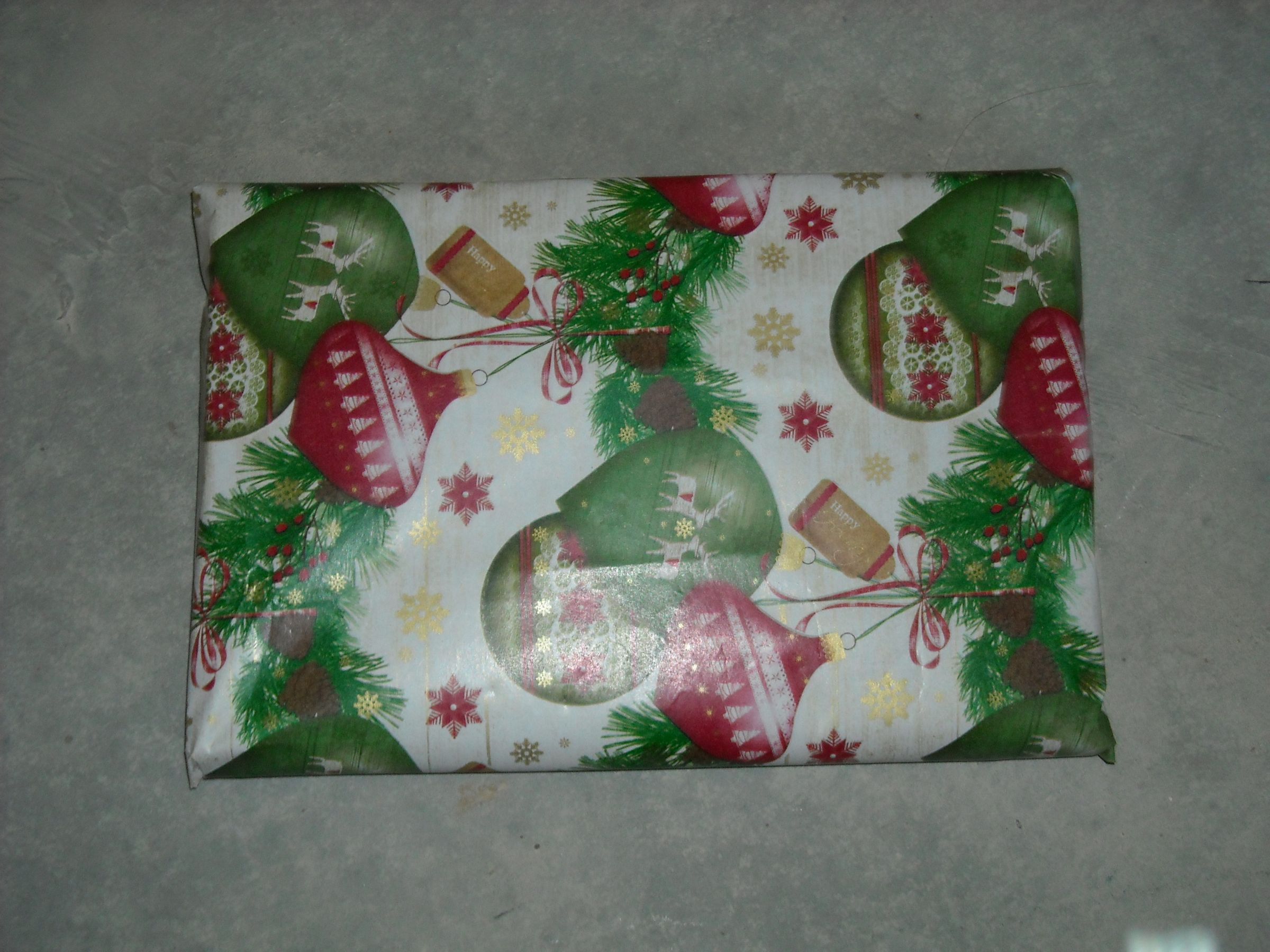 How to Wrap a Flat Gift : 5 Steps - Instructables