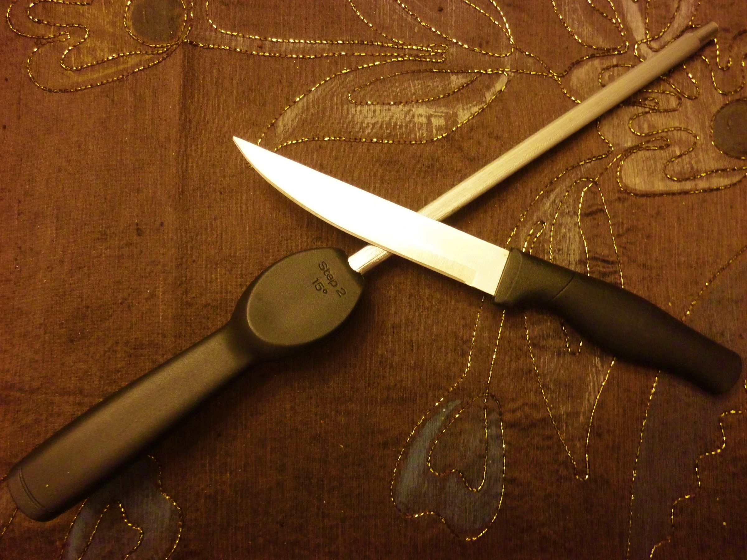 Honing 101: Hone Your Knives in 3 Simple Steps : 3 Steps (with Pictures ...