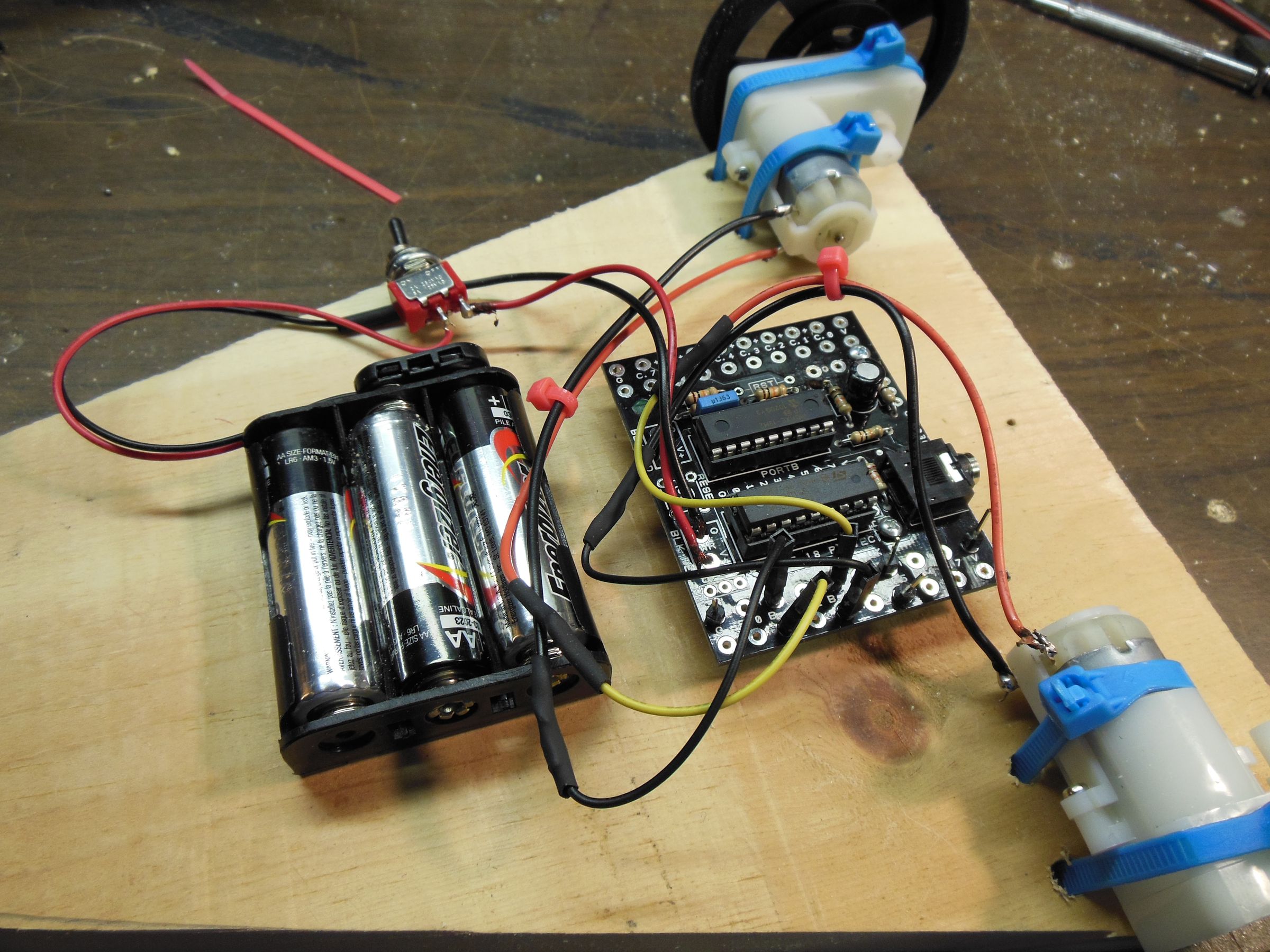 Valentine Robot Dispenses Candy Kisses Using Picaxe : 7 Steps ...