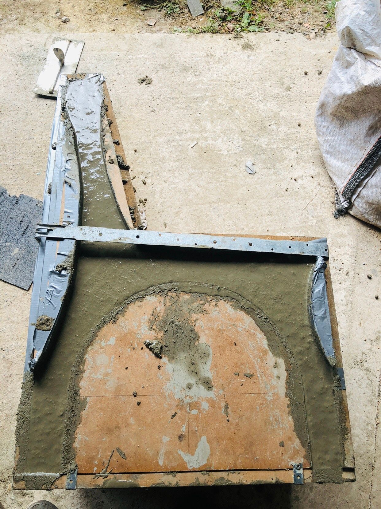 Concrete Chairs and Table : 11 Steps (with Pictures) - Instructables