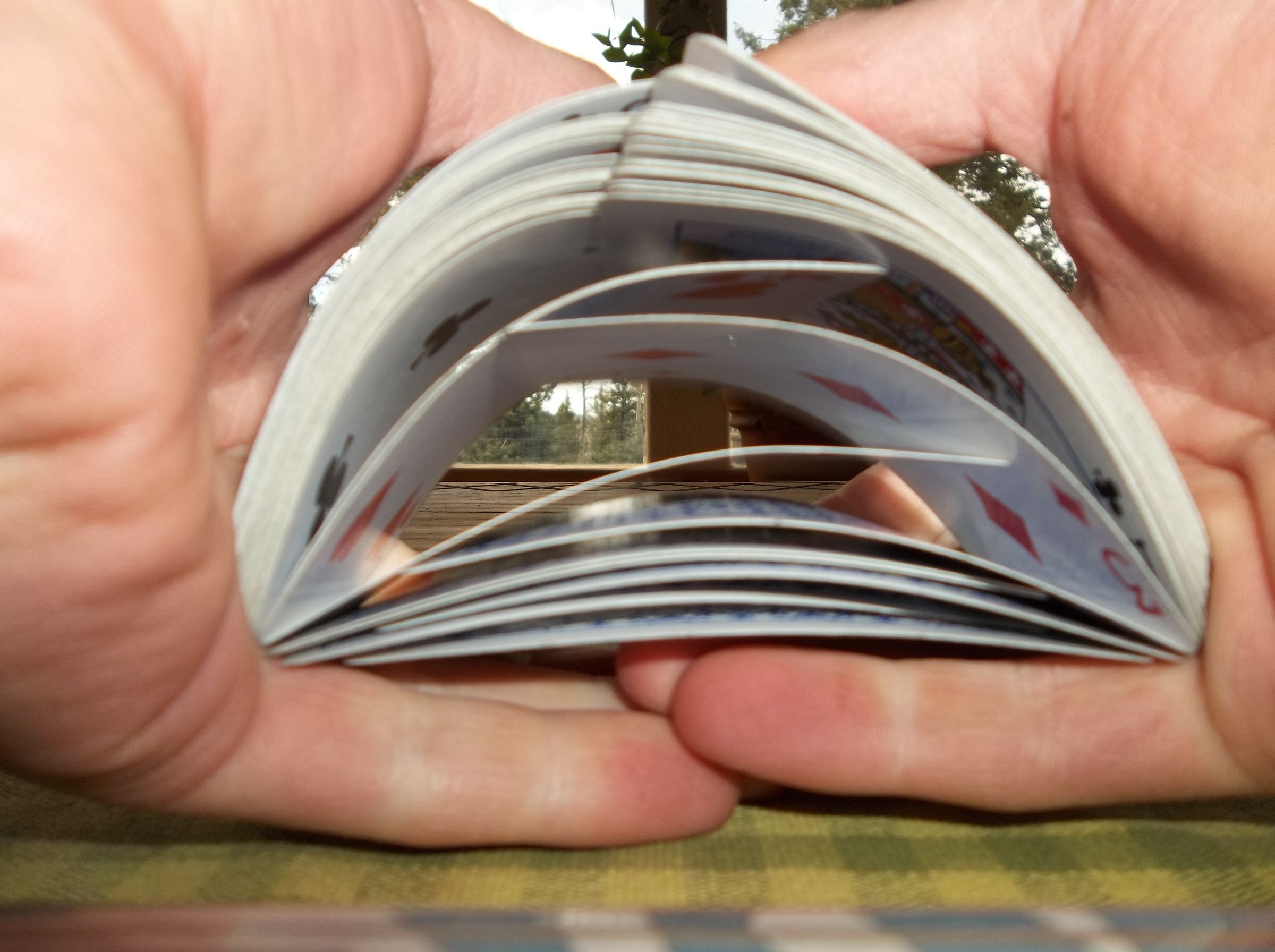 How to Shuffle Cards Like a Pro : 6 Steps - Instructables