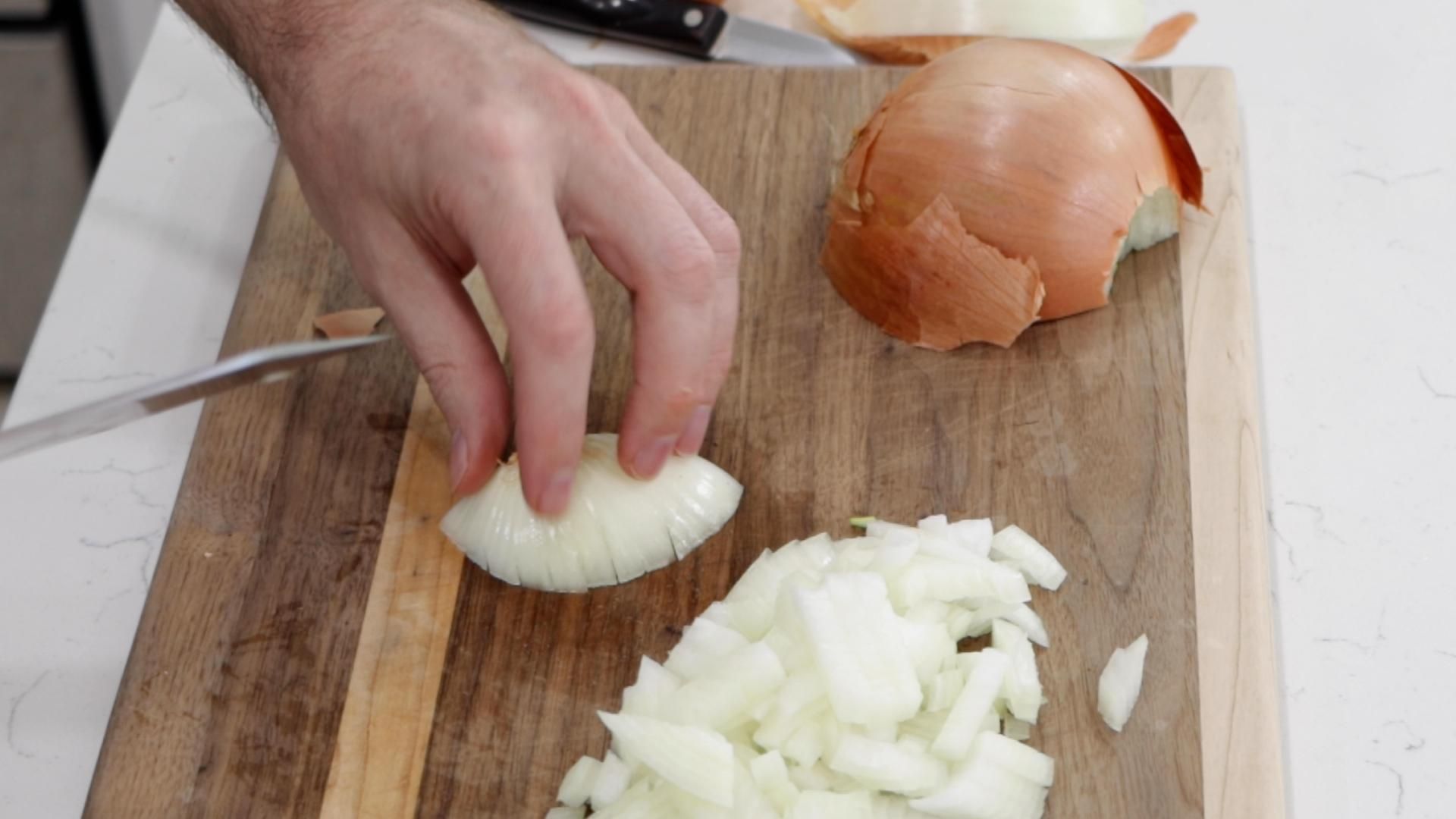 How to Dice an Onion | Cooking Basics : 4 Steps (with Pictures ...